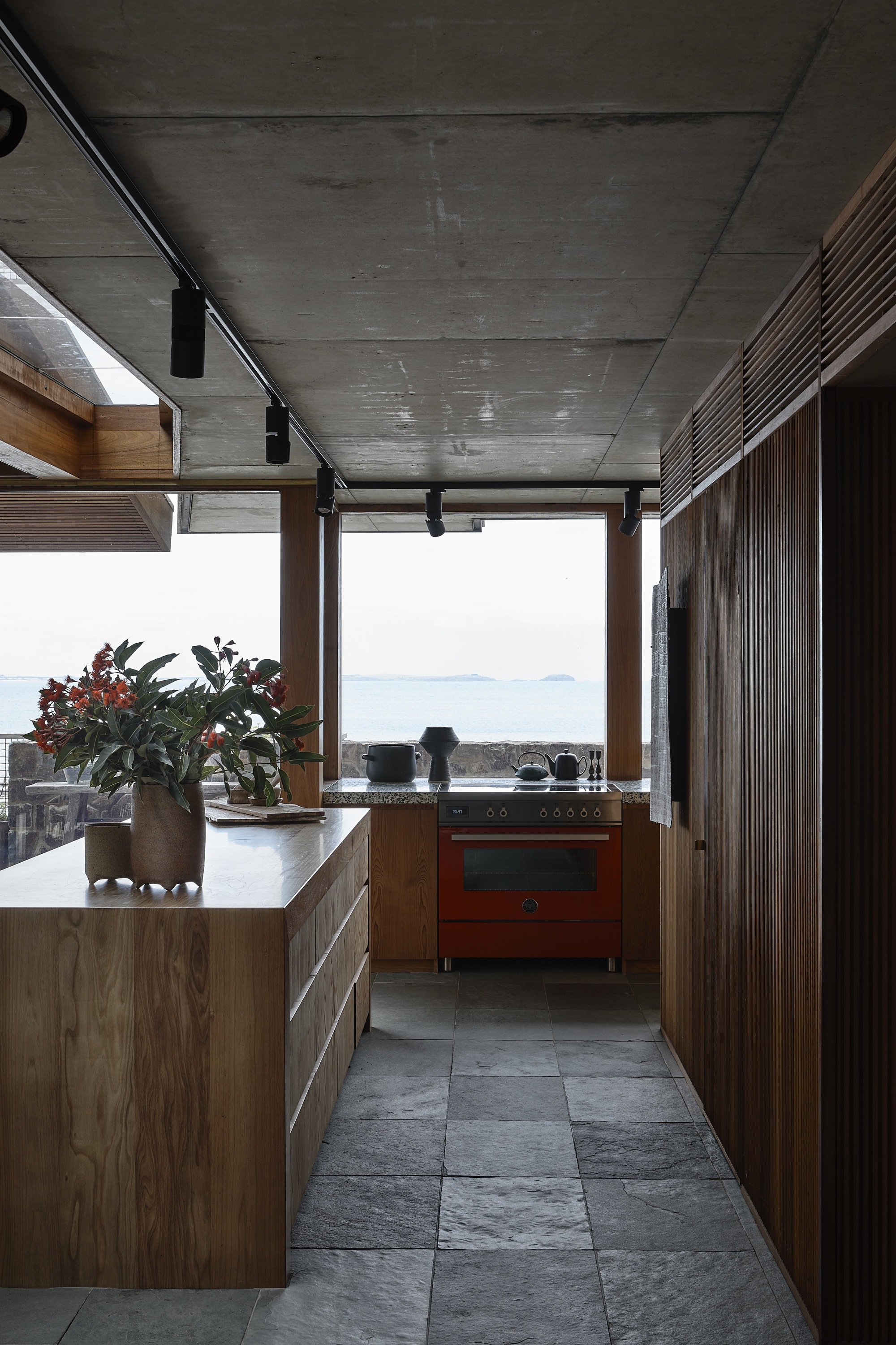 Gallery of Flinders House / Kennedy Nolan Architects - 24