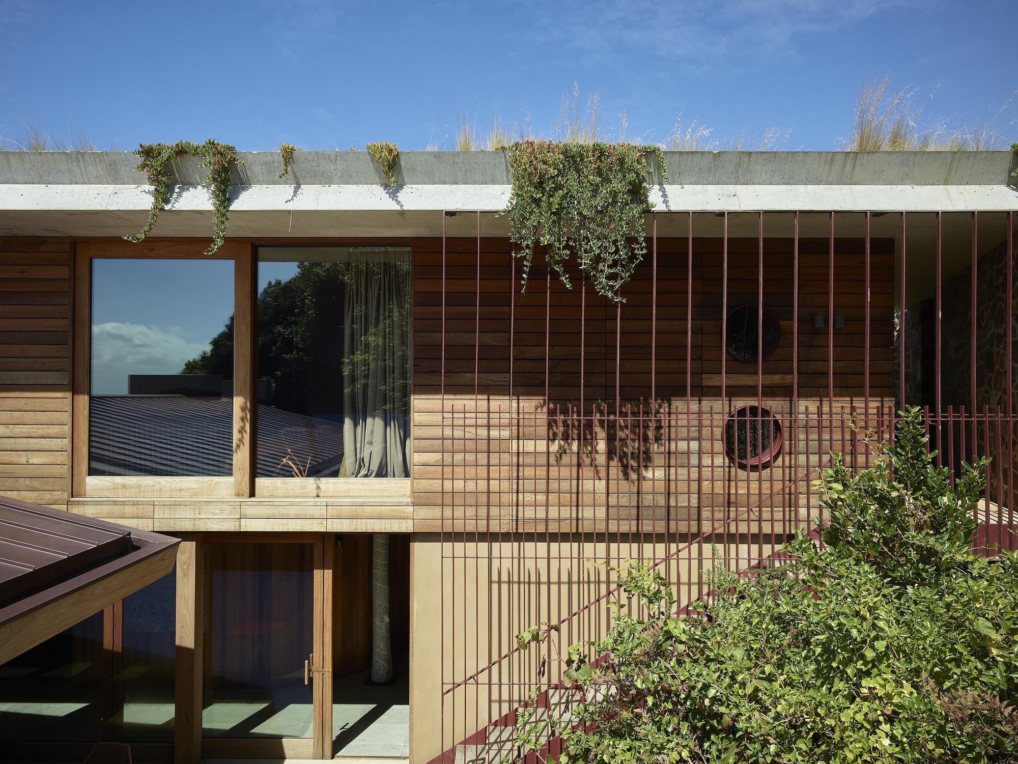 Gallery of Flinders House / Kennedy Nolan Architects - 12