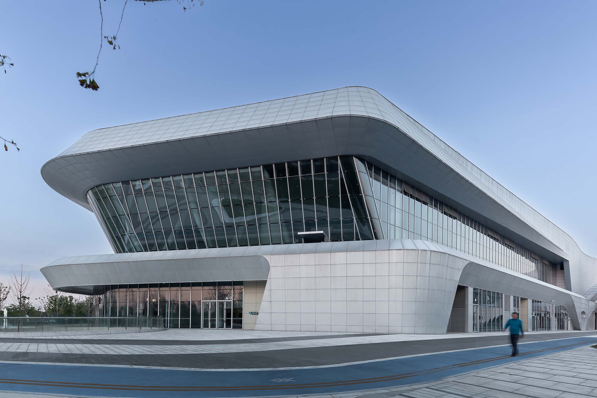 Gallery of Tongxiang National Fitness Center and Li Ning Sports Park ...