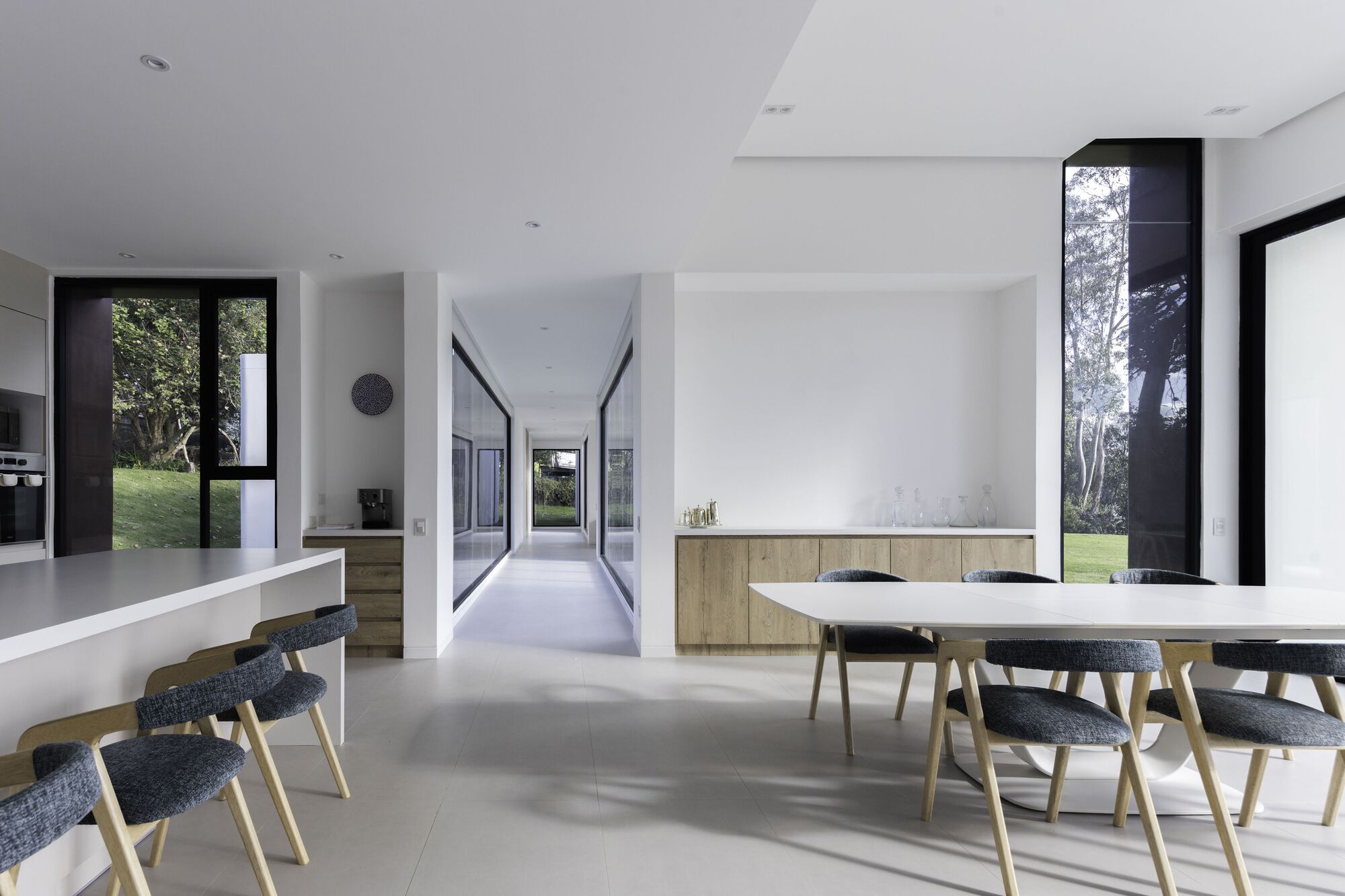 Gallery of Magnolia House / nicolas&nicolas + Caá Porá Arquitectura - 22