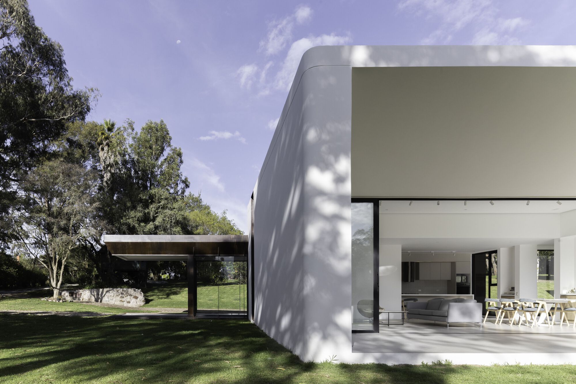Gallery of Magnolia House / nicolas&nicolas + Caá Porá Arquitectura - 16