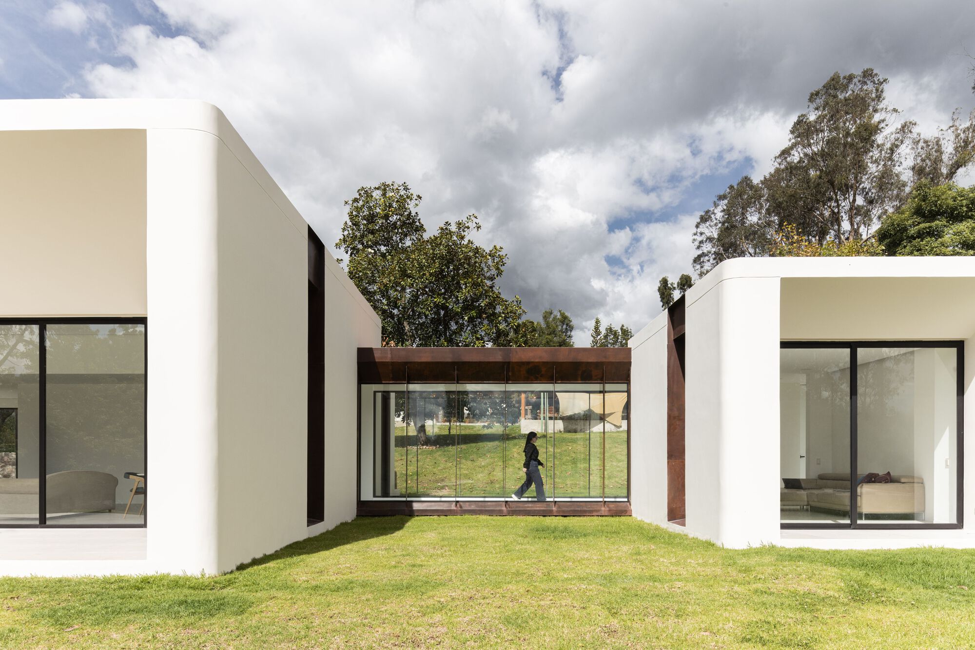 Gallery of Magnolia House / nicolas&nicolas + Caá Porá Arquitectura - 11