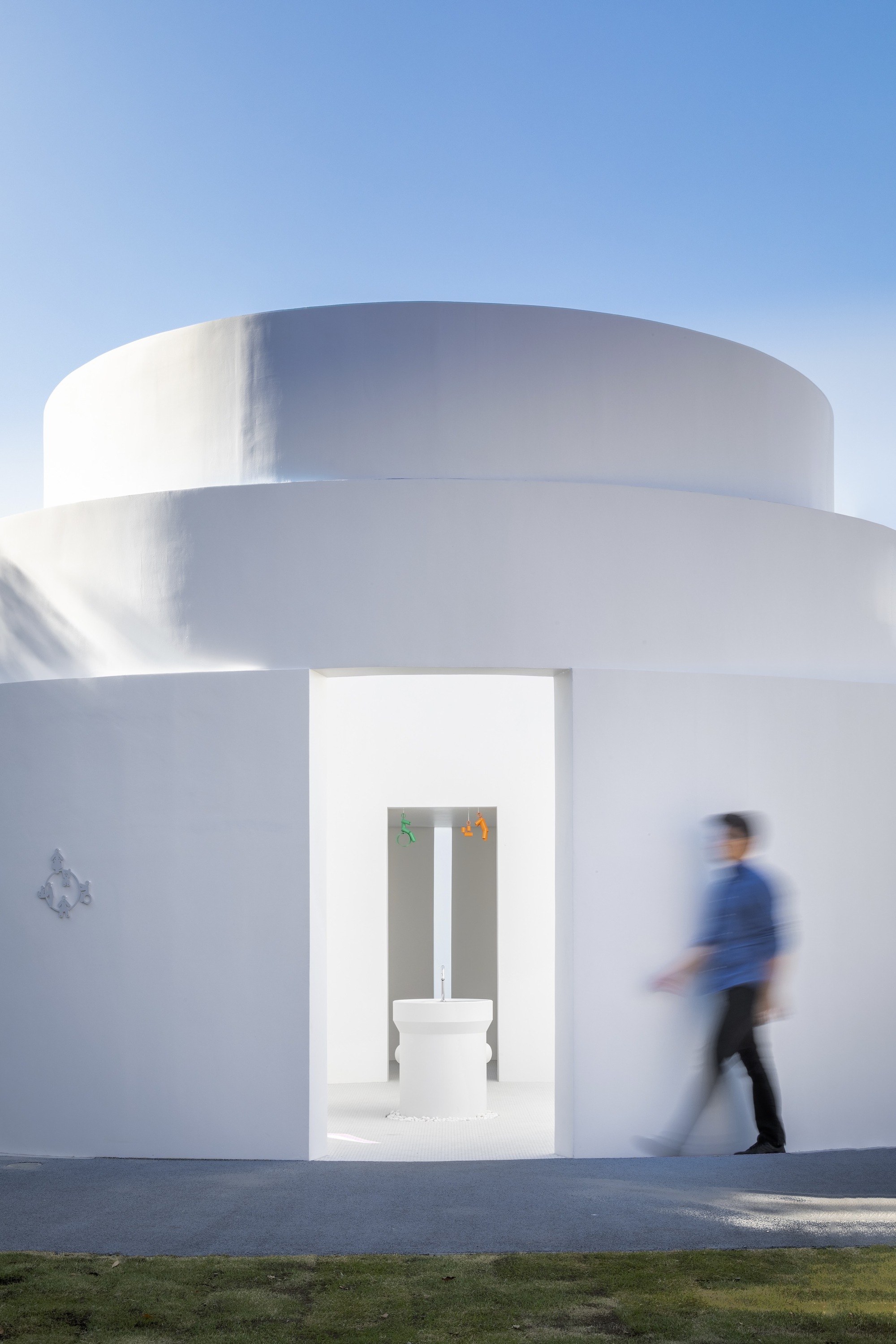 Gallery of Plaza Circle / T2P Architects Office - 2