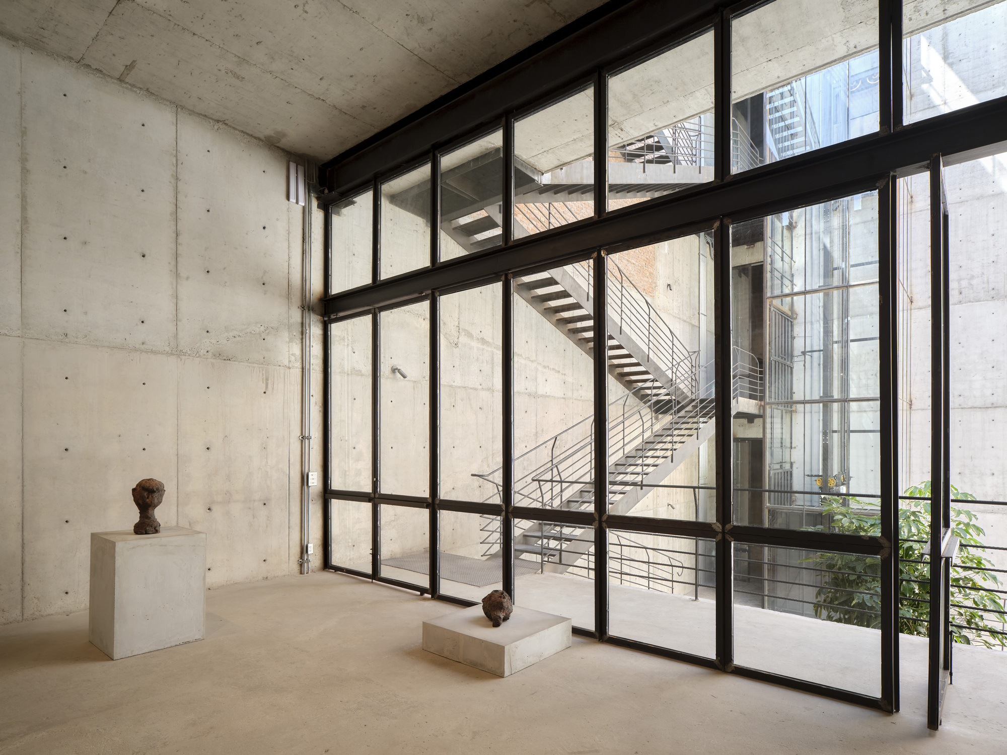 Galería de Studio Bosco Sodi y Fundación Casa Wabi presentan en Ciudad de México su nueva sede ...