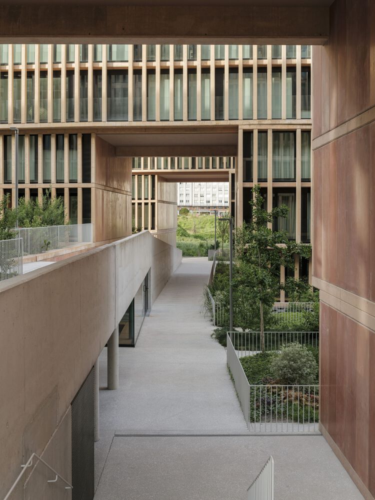 Gallery of 6 Collective Housing Interventions that Rethink Urban Block ...