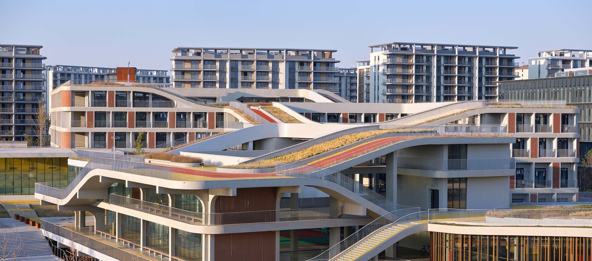 Gallery of Student Community Center at Yangtze Delta Region Institute ...
