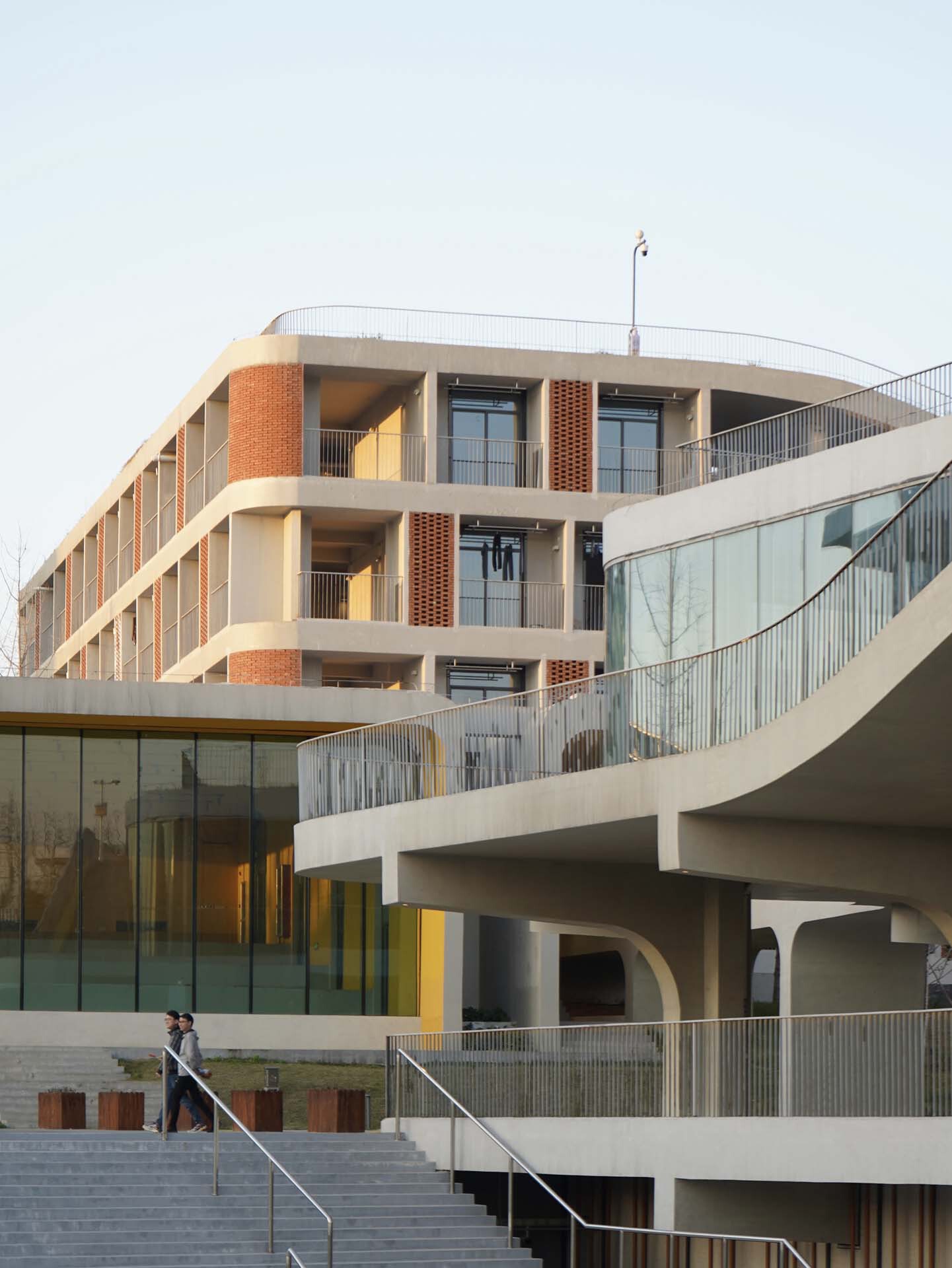 Gallery of Student Community Center at Yangtze Delta Region Institute / TJAD Time & Space ...