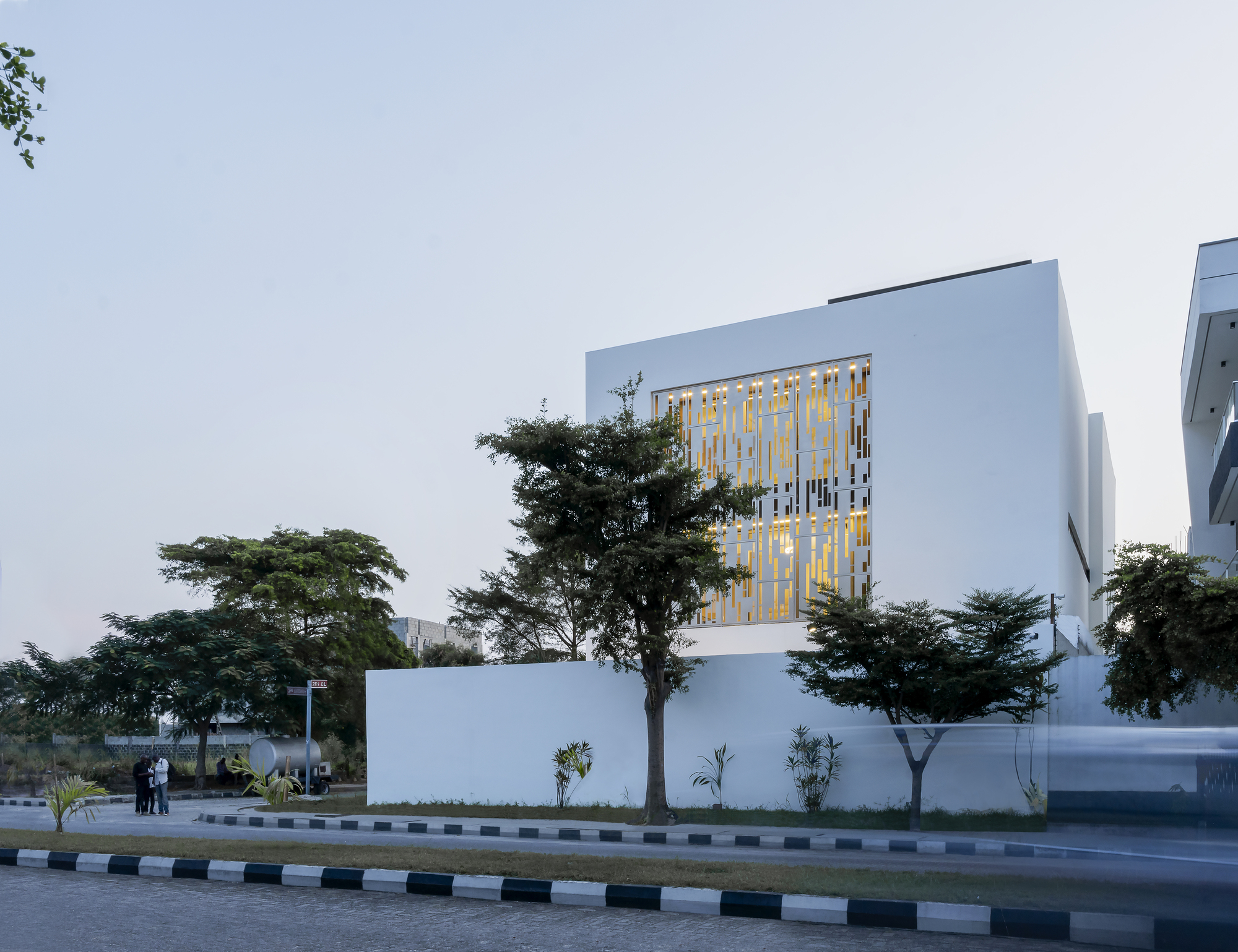 Gallery of The Lantern House / Oshinowo Studio - 6