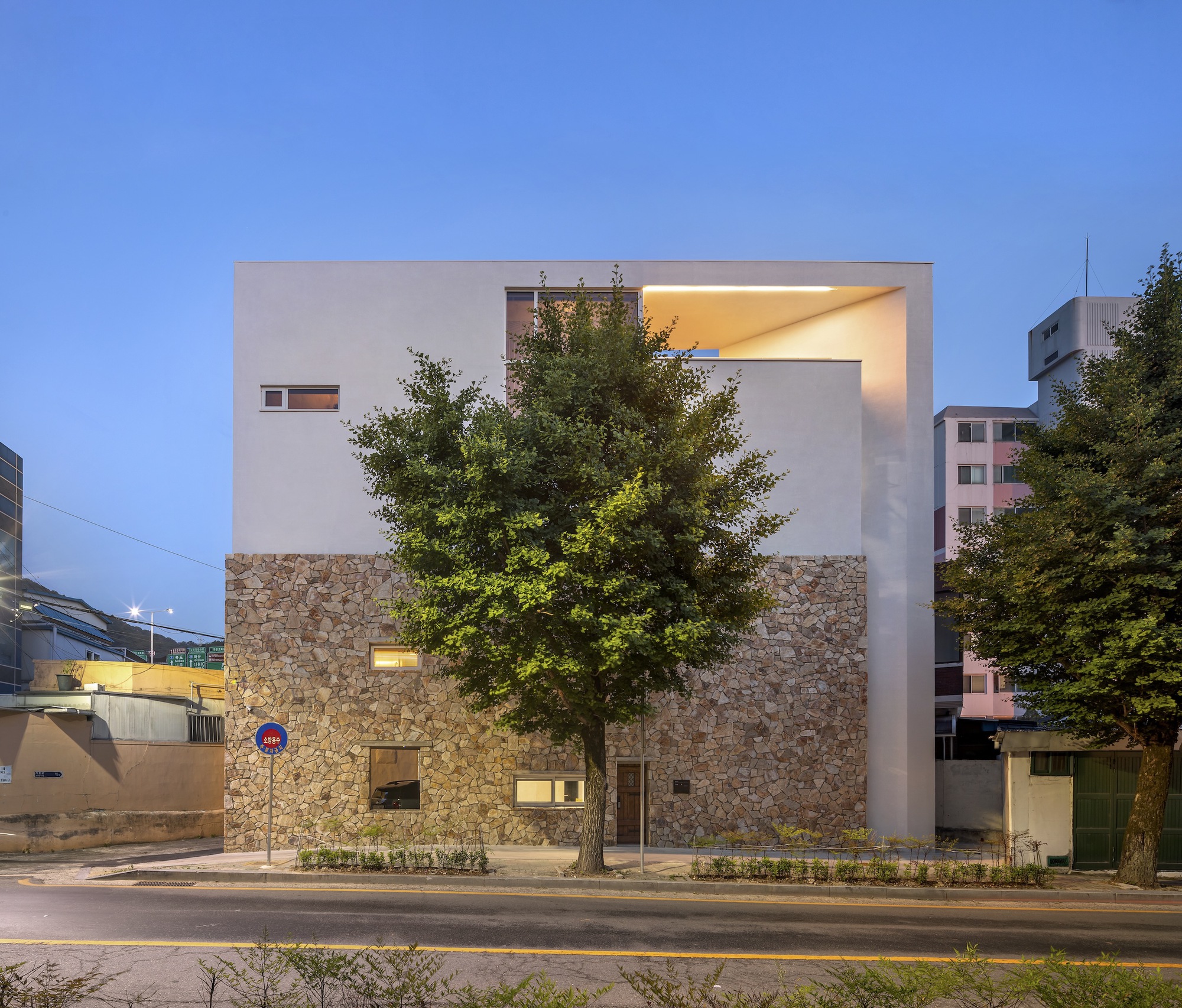 Gallery of Jisan Stone House / PLAN Architects office - 19