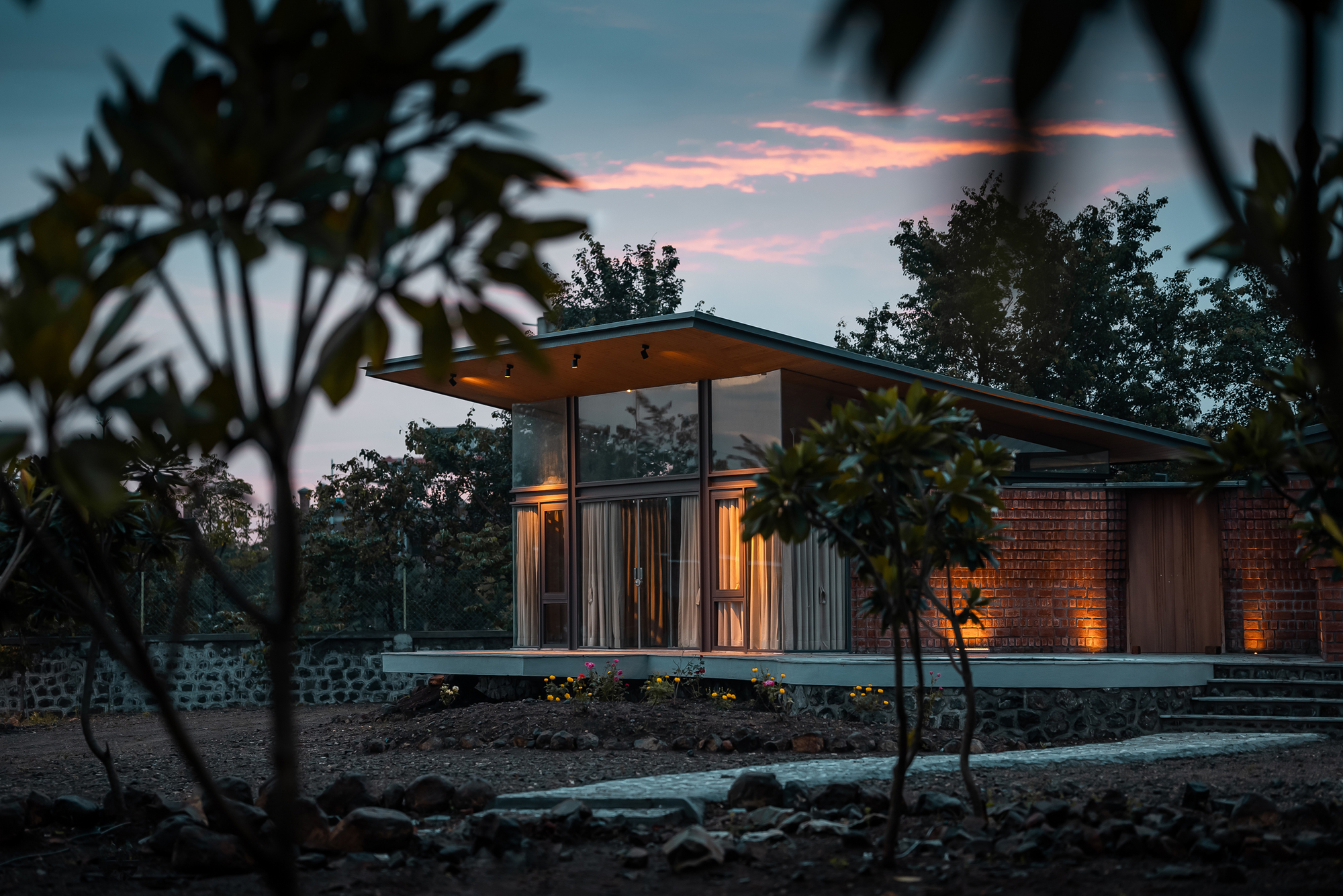 Gallery of The Inner Journey, A Weekend House in Meherabad / Tres Atelier - 6