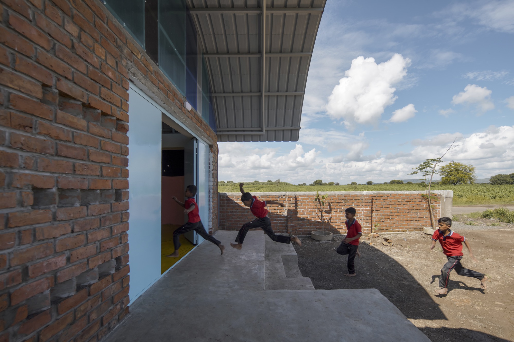 Gallery of Vaulted School / Craft Narrative - 7