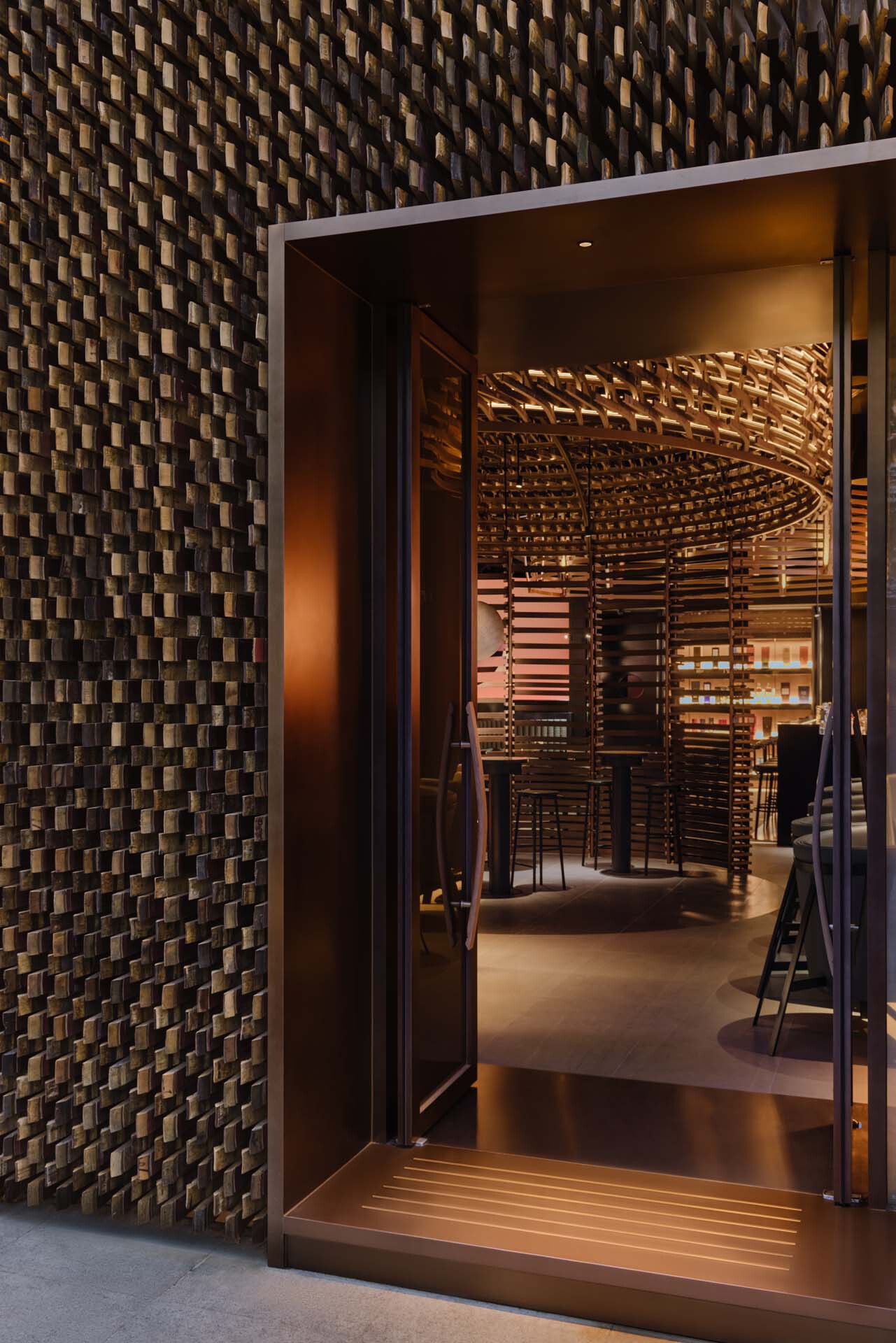 Gallery of Laizhou Bar / RooMoo Design Studio - 10