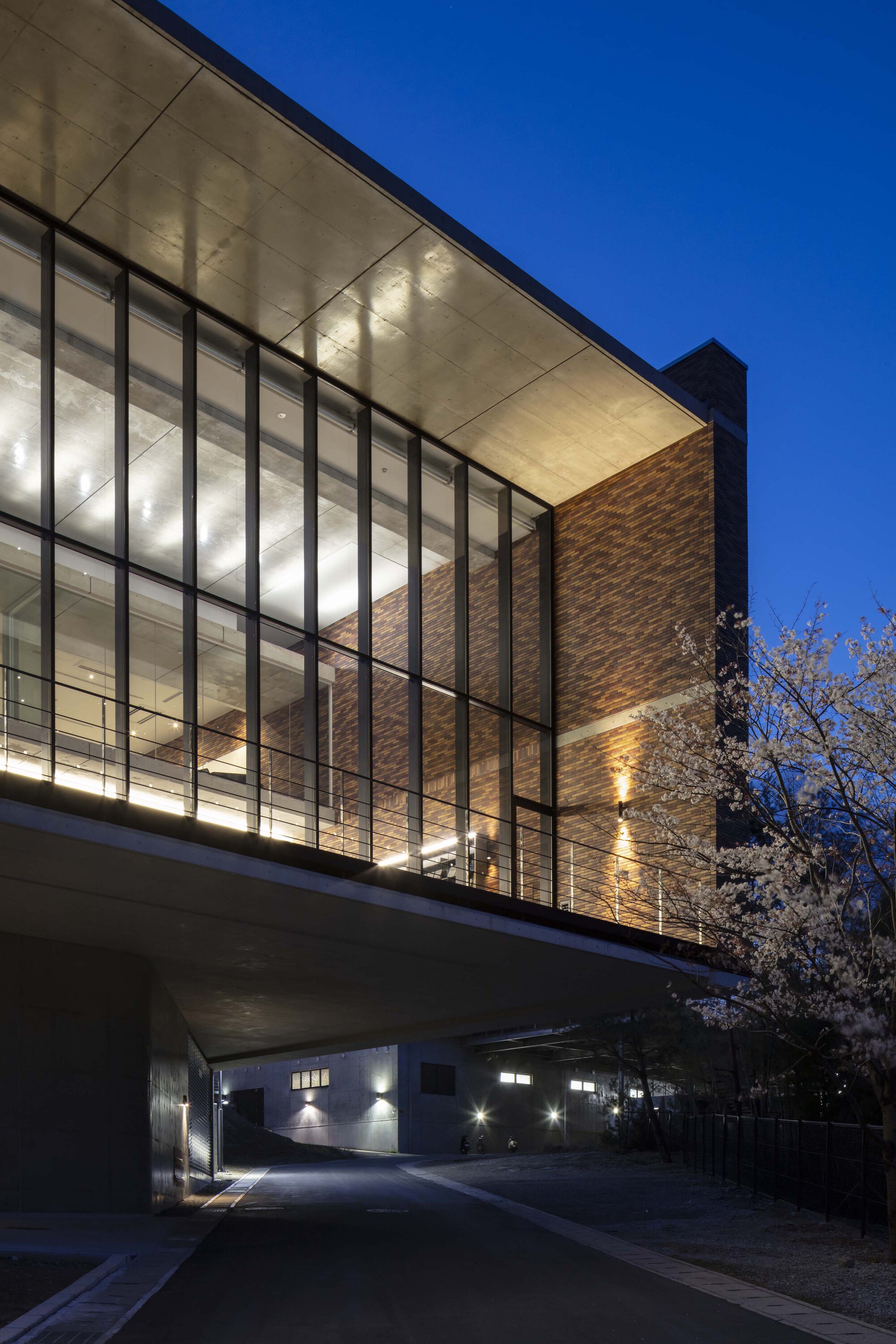 Gallery of Katsura Library at Kyoto University / Waro Kishi + K ...