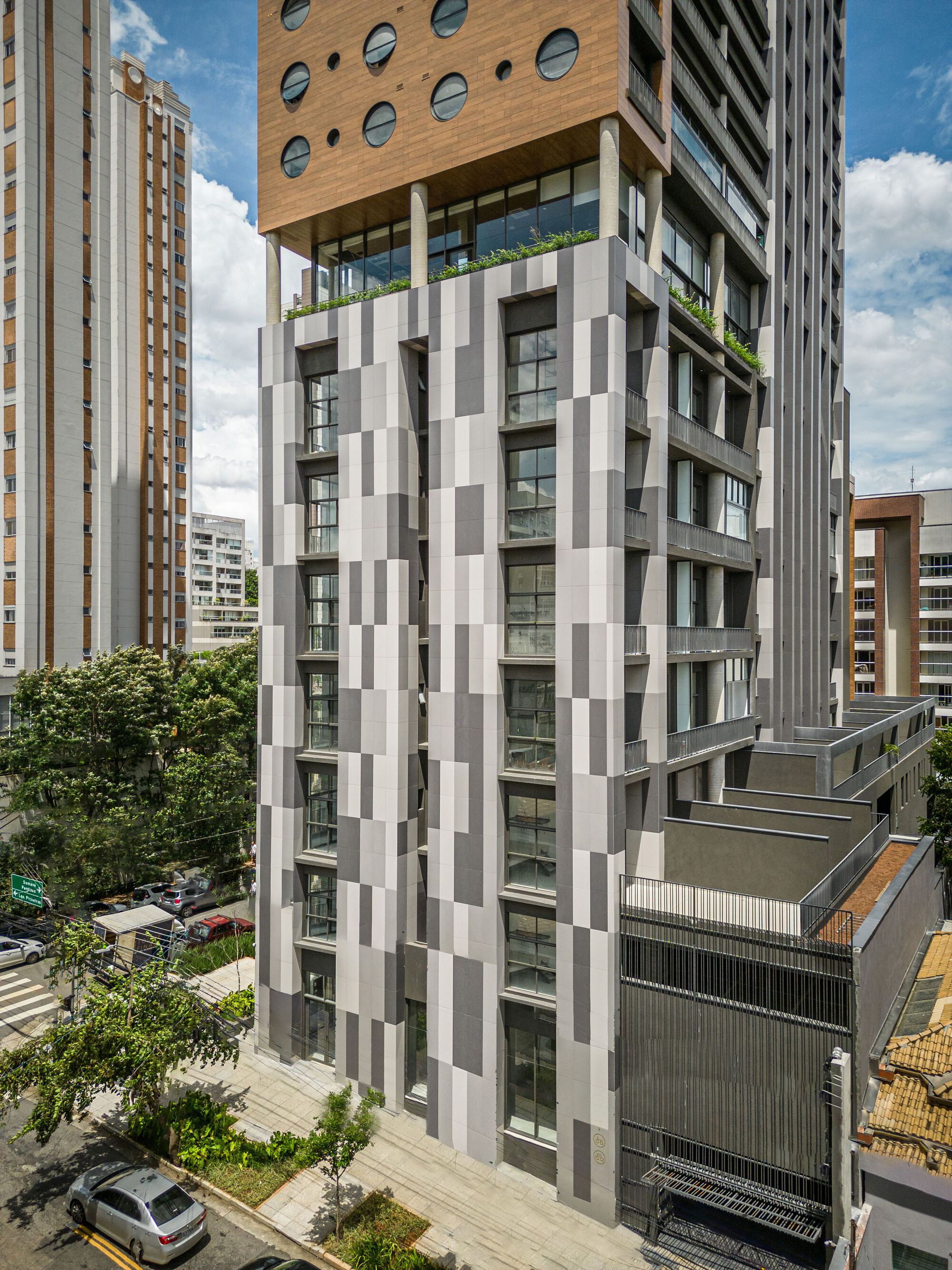 Gallery of Oscar by You Residential Building / Perkins&Will - 27