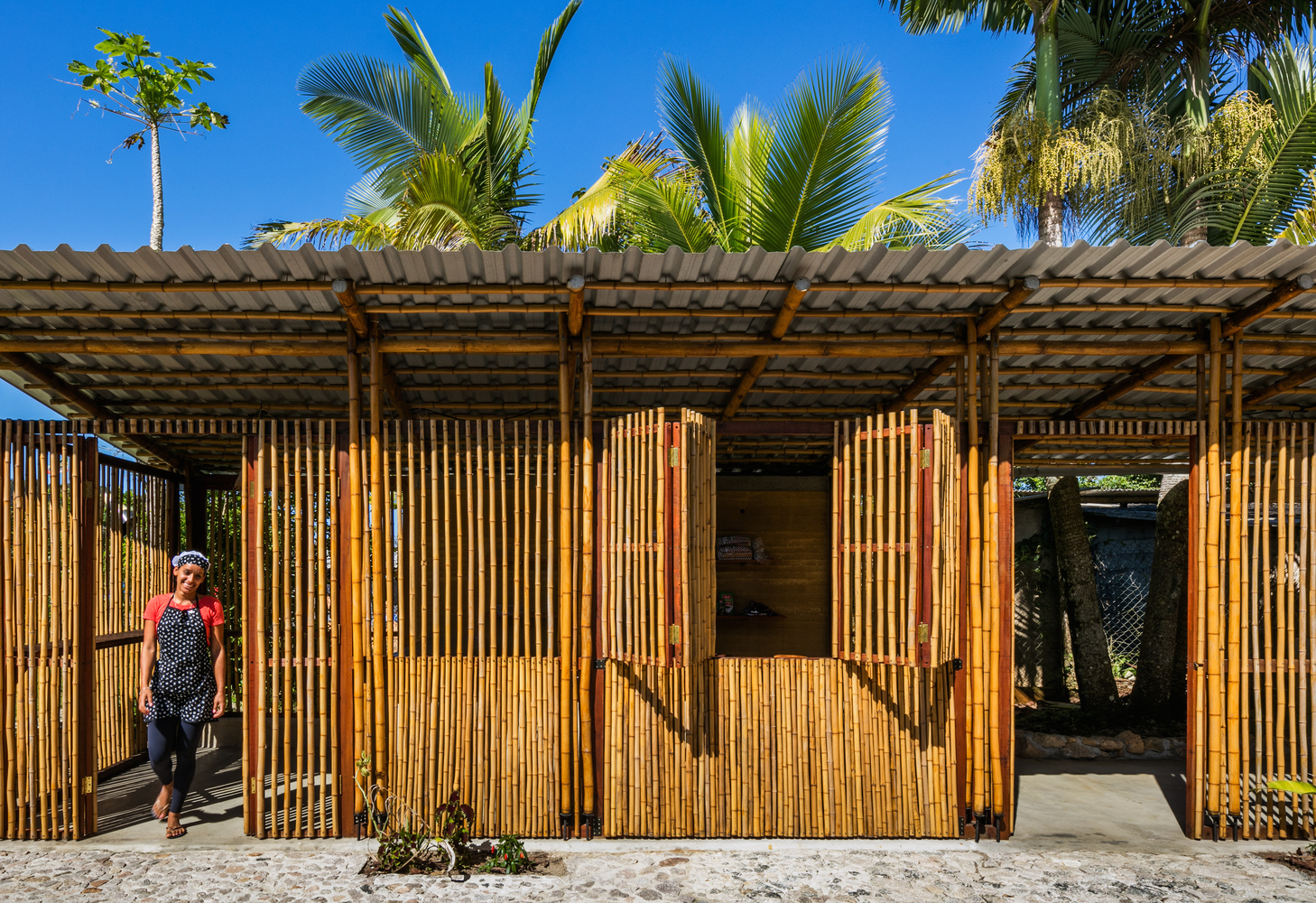 Gallery of Bamboo in Architecture: Same Material, Different Uses - 9