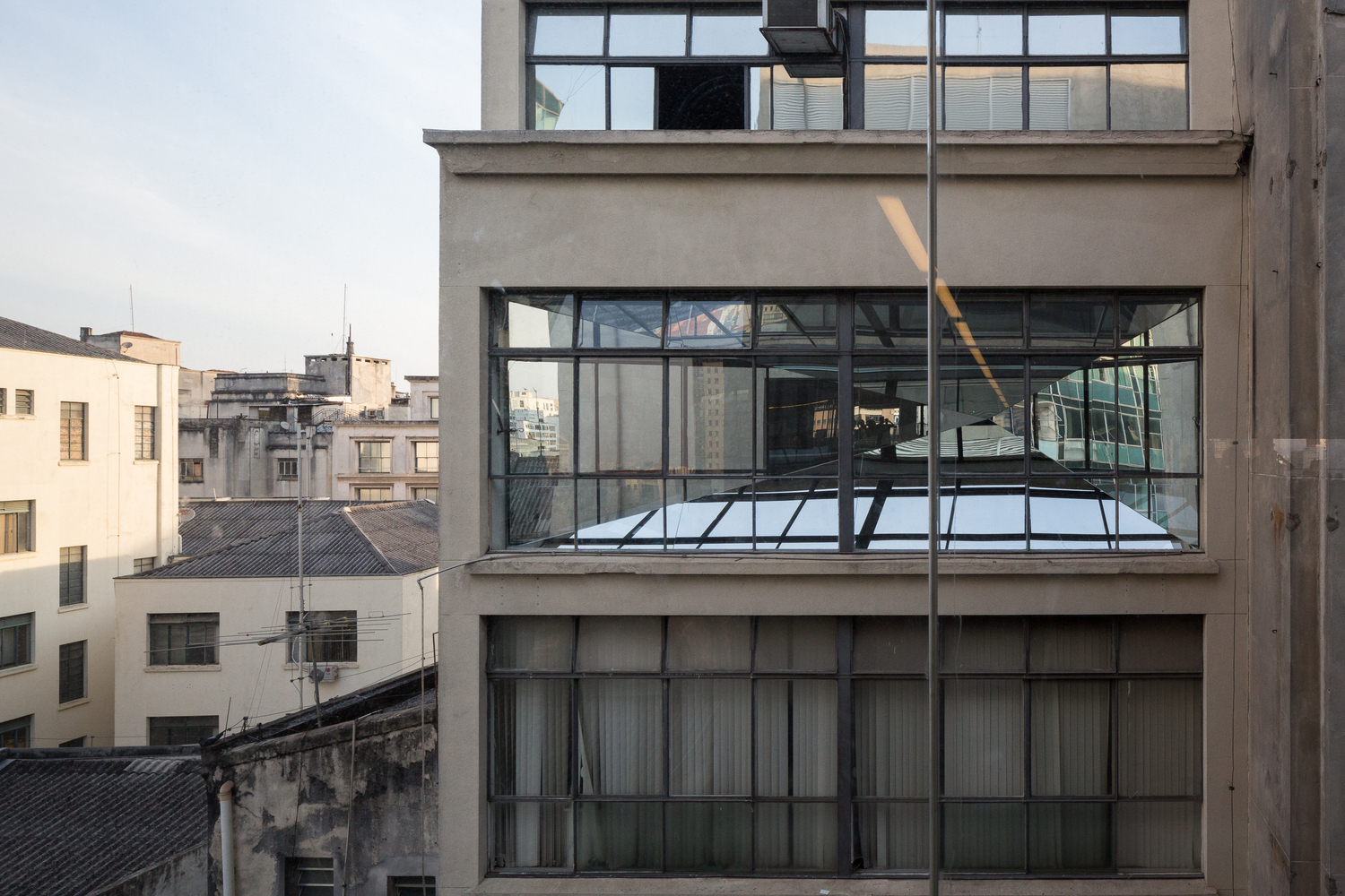 Gallery of Interstitial Spaces: Getting to Know the Work of Vão - 14