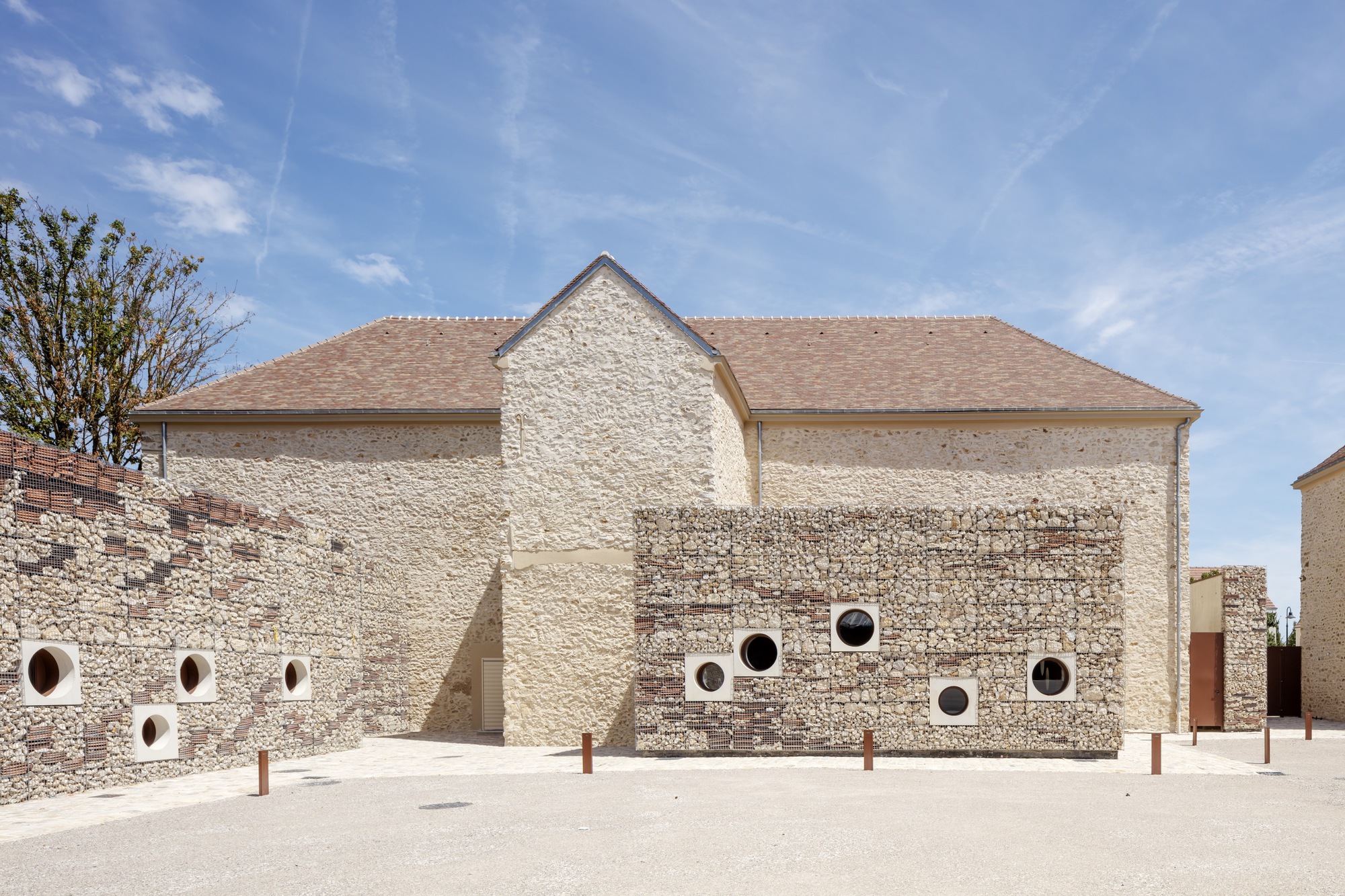 Gallery of Chessy Cultural Center / Opus 5 architectes - 8