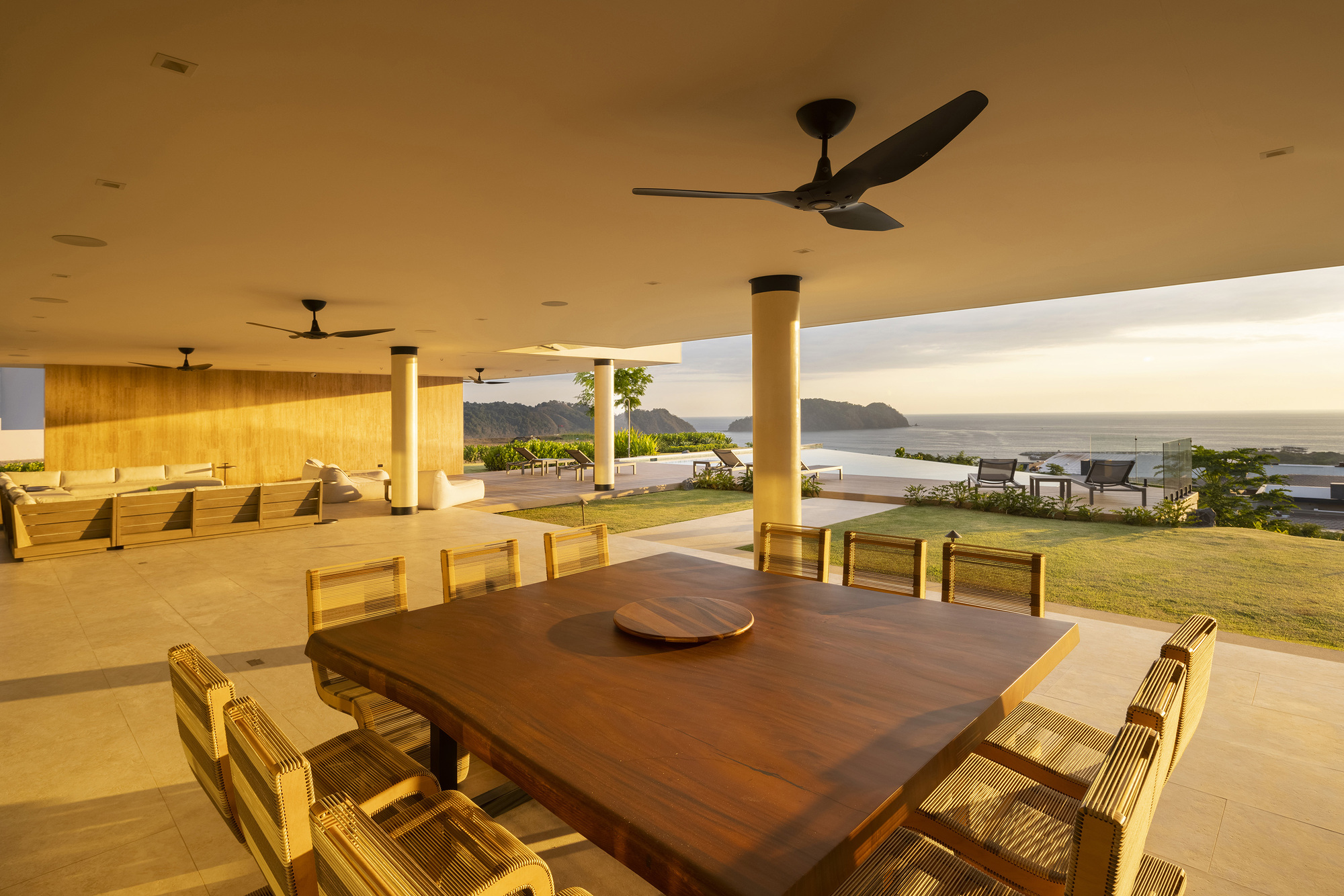 Gallery of Patio House / Garnier Arquitectos - 30