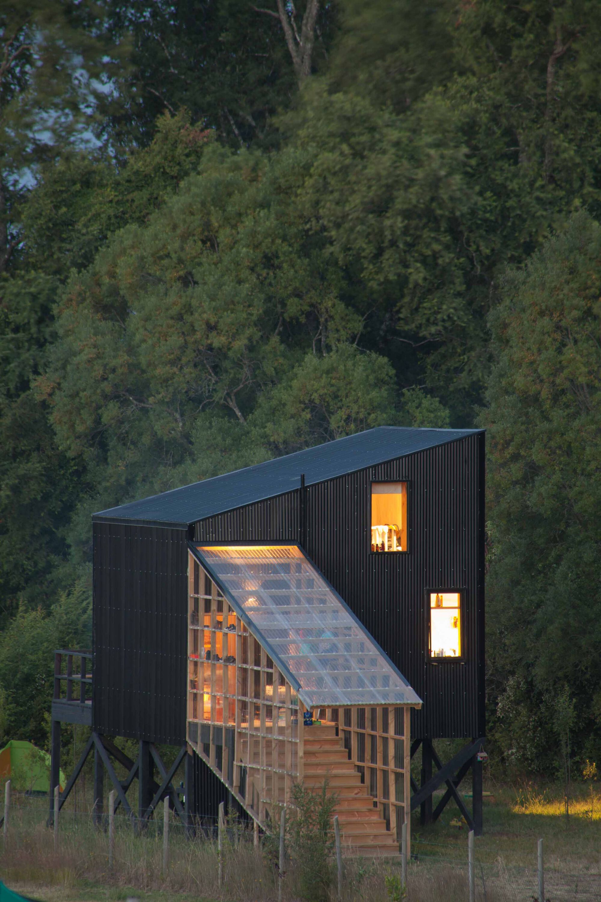 Gallery of Lefun Refuge / Abarca Palma Arquitectos - 13