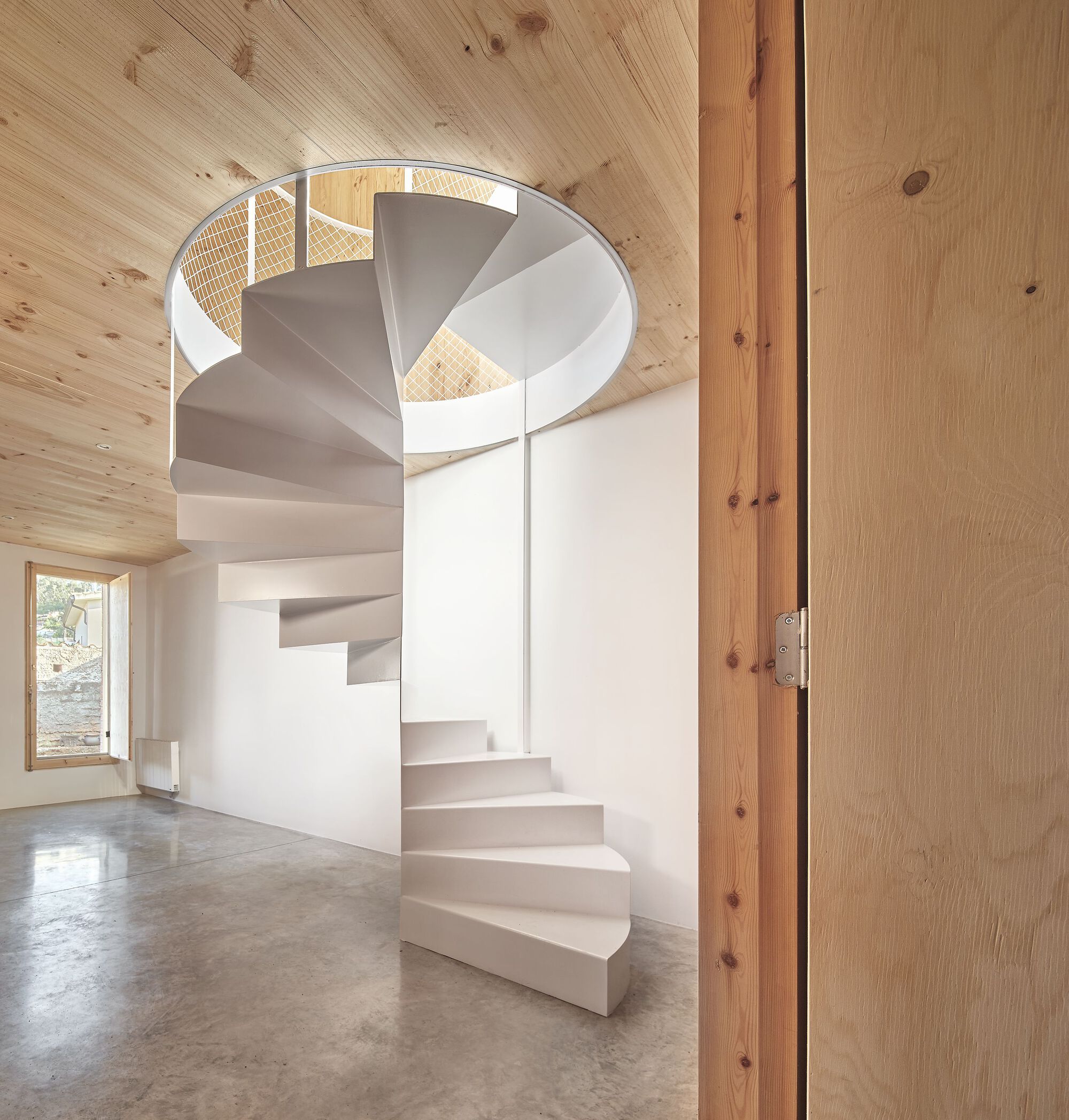 Galería de Casa sobre un zócalo de ladrillo / Agora Arquitectura - 21