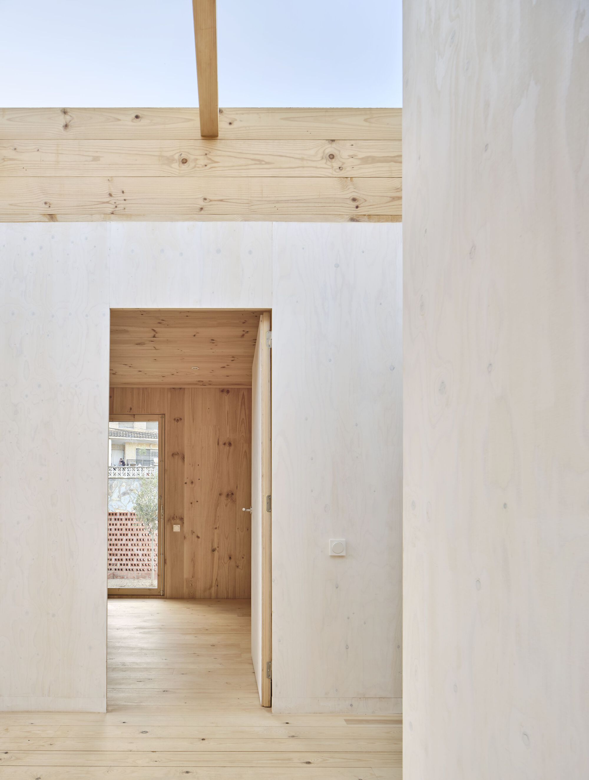 Gallery of House on a Brick Base / Agora Arquitectura - 27