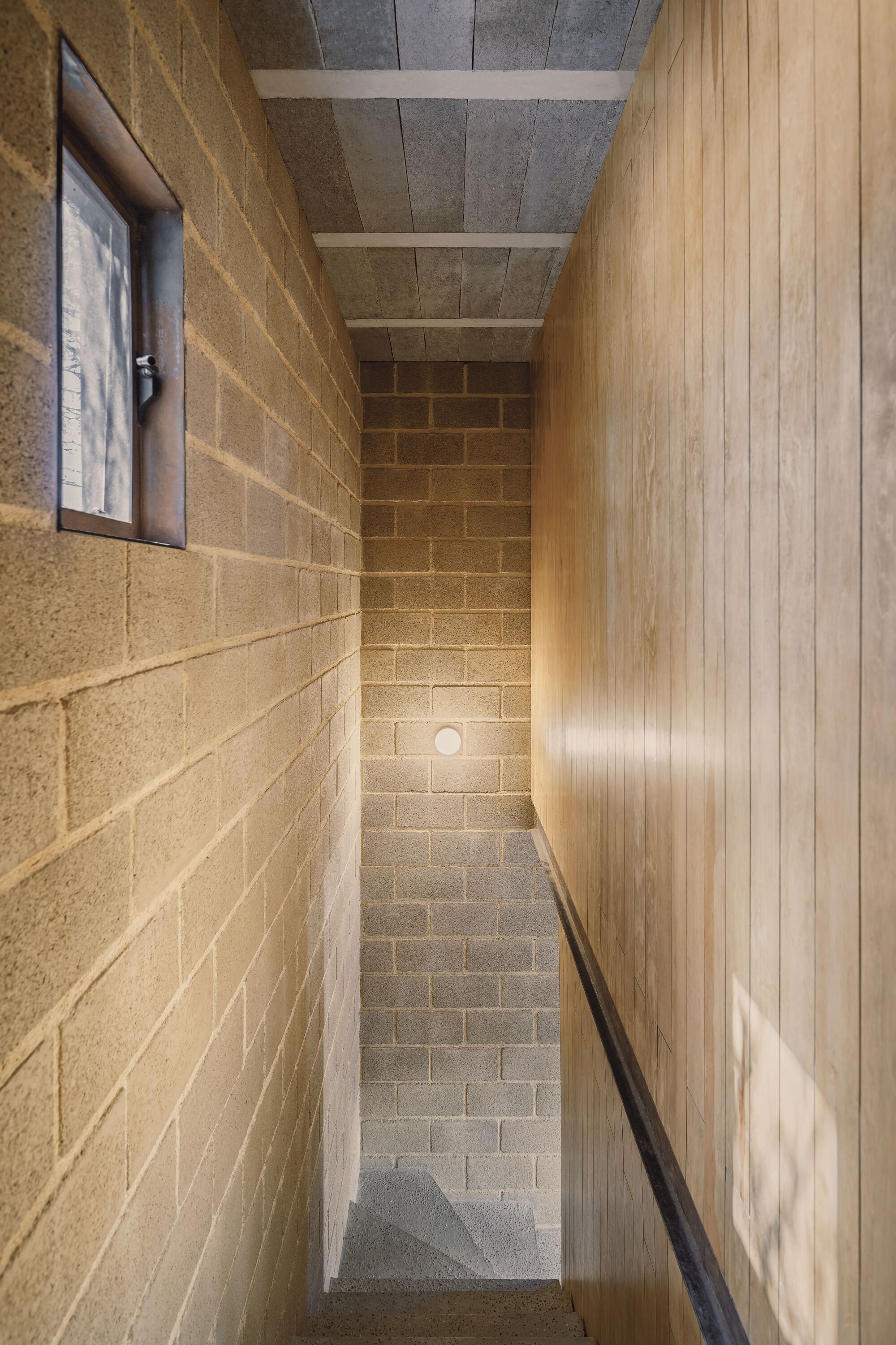 Gallery of Watchman House / COA Arquitectura - 7