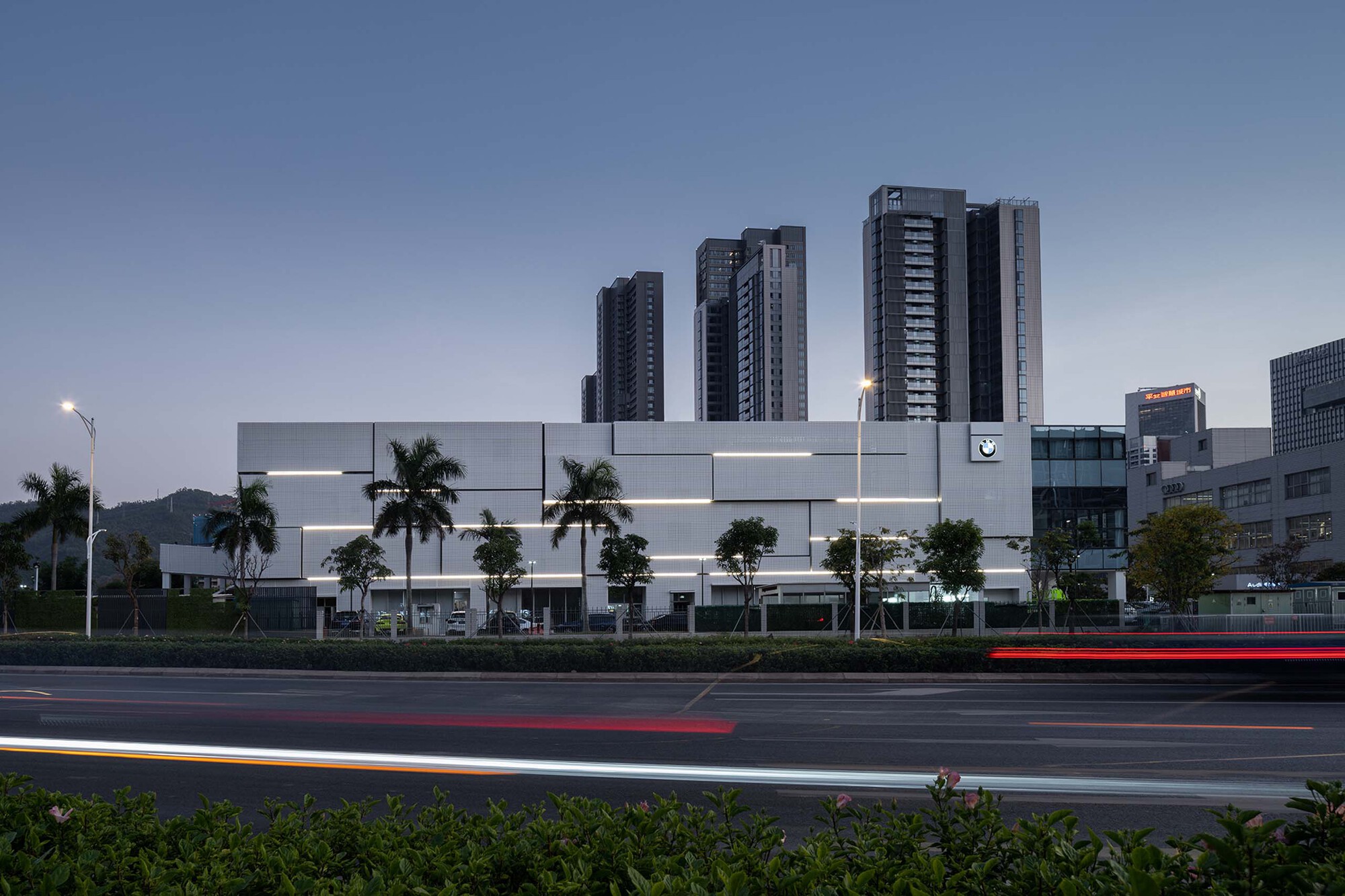 Gallery of Customer Experience Center for BMW in Qianhai / ARCHIHOPE - 2