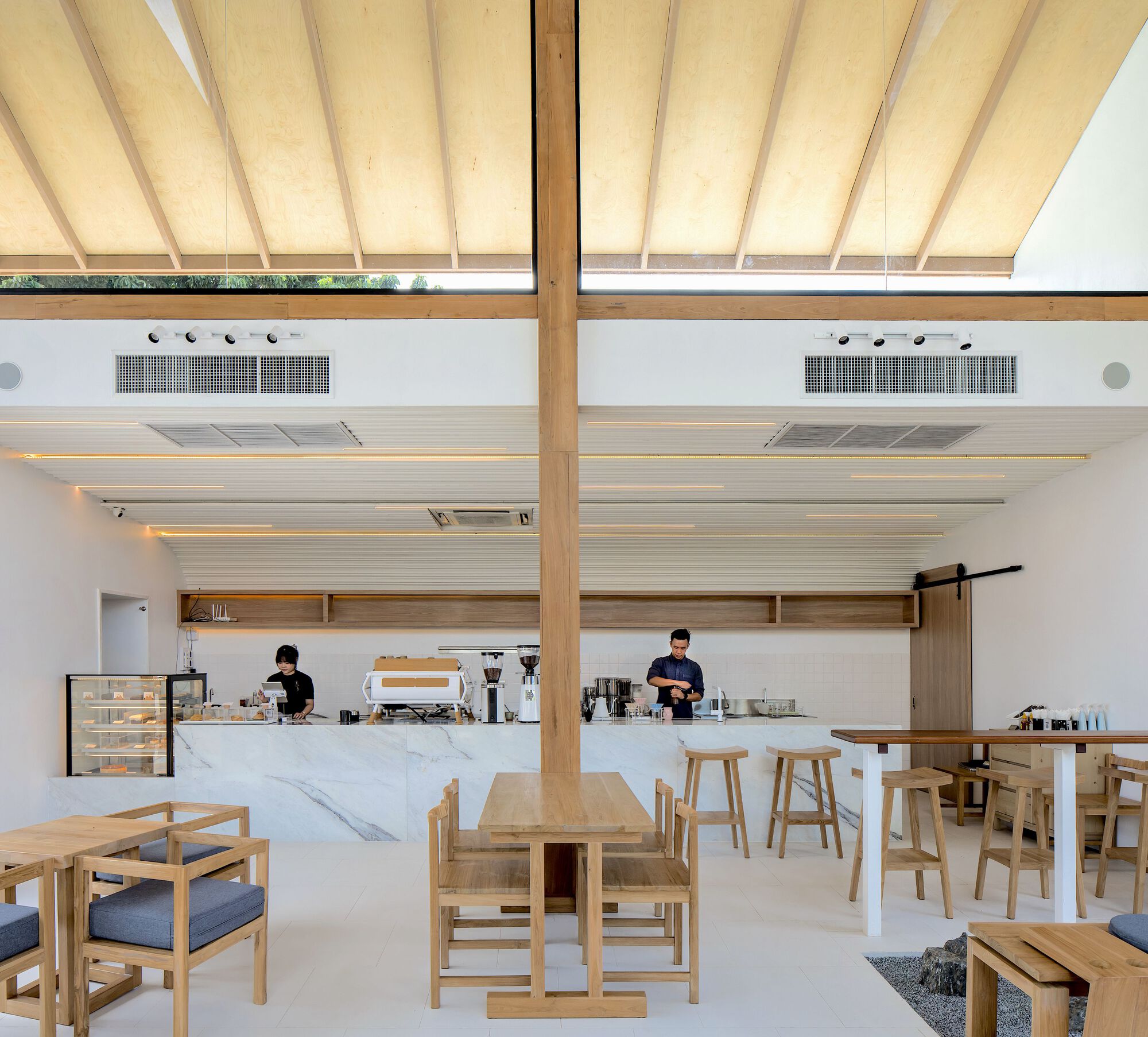 Gallery of Chirp Café & Chat Space / FLAT12x - 11