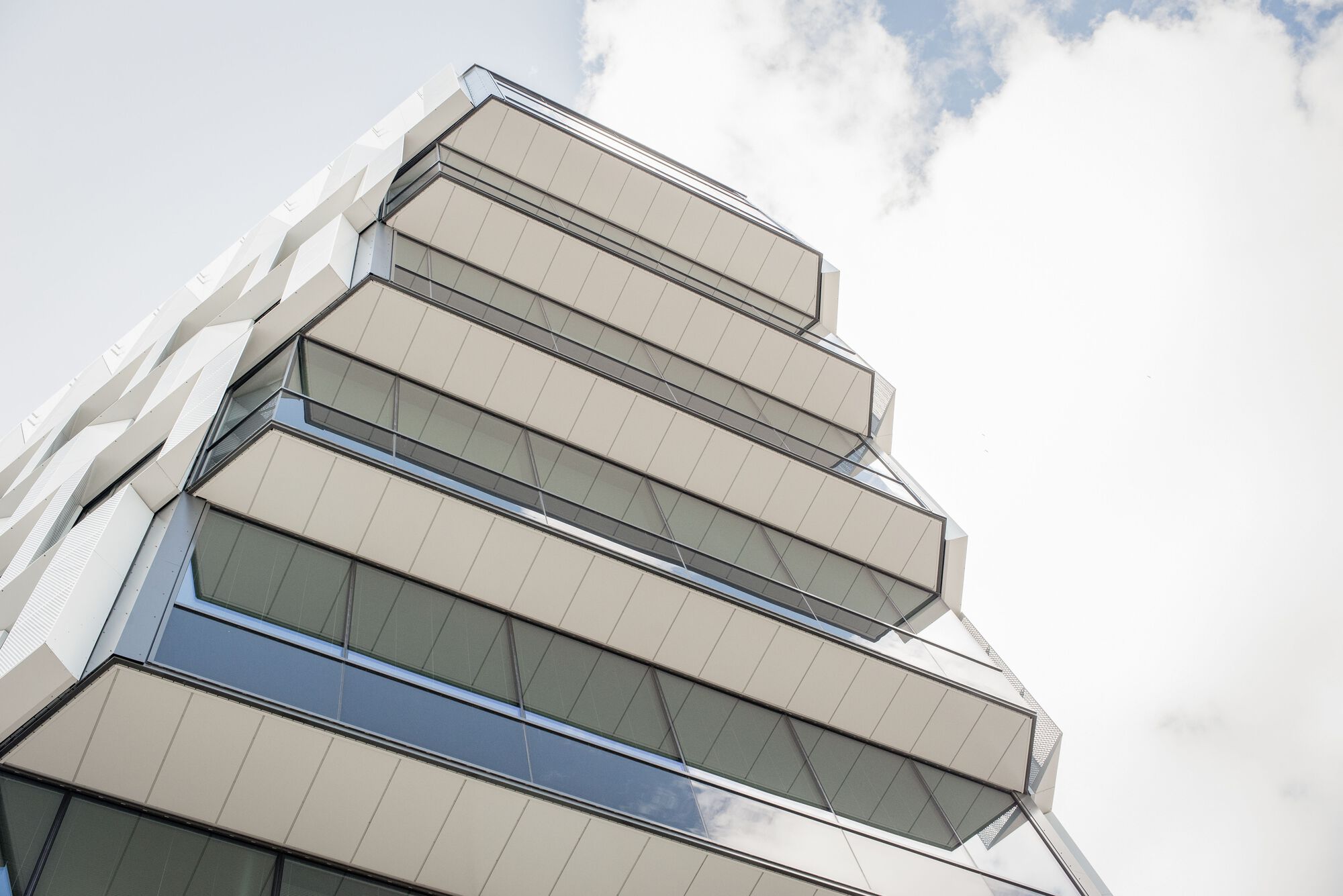 Gallery of KN Next Office Building / SARC Architects - 9