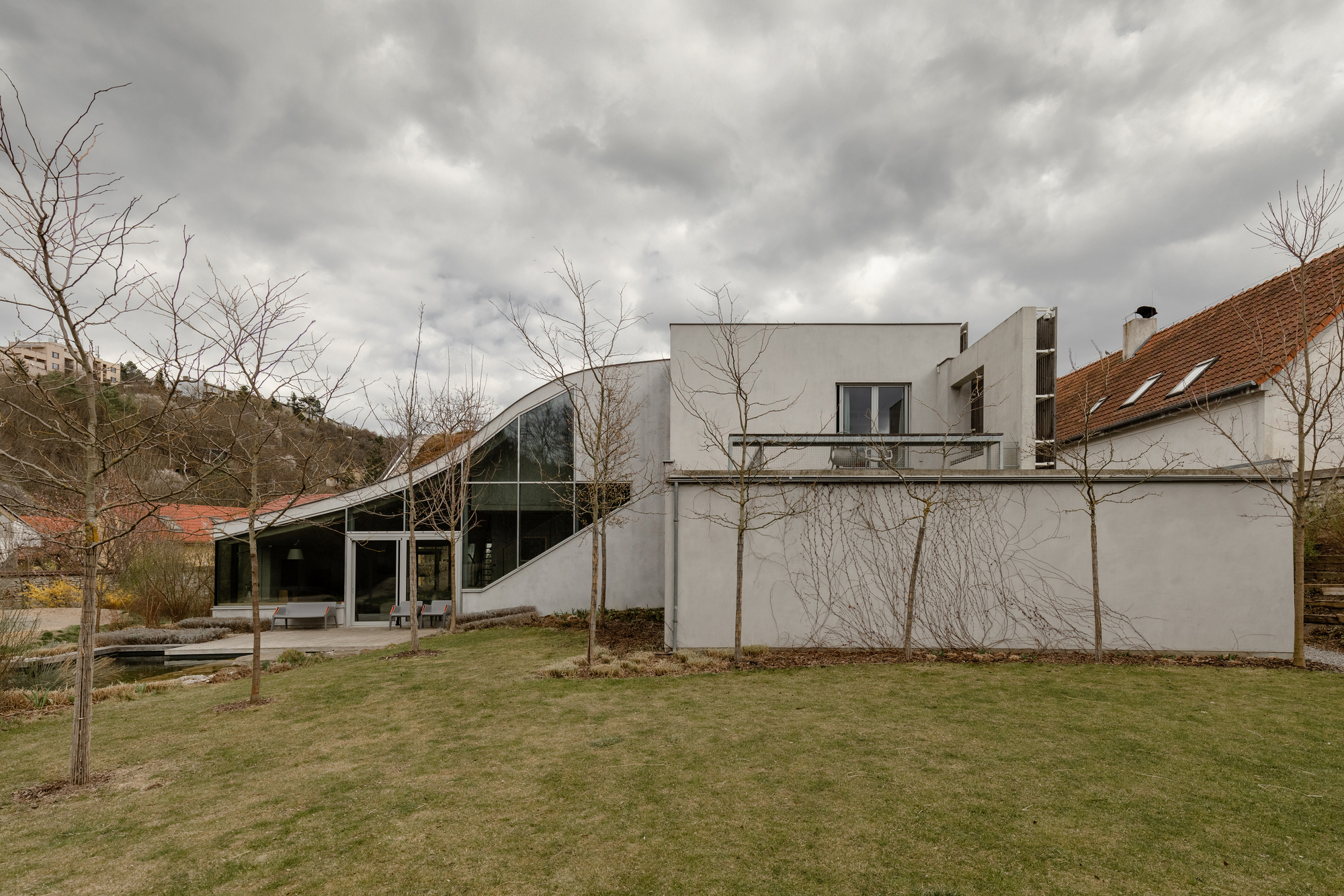 Gallery of Family House Hlubocepy / RO_AR Szymon Rozwalka architects - 3