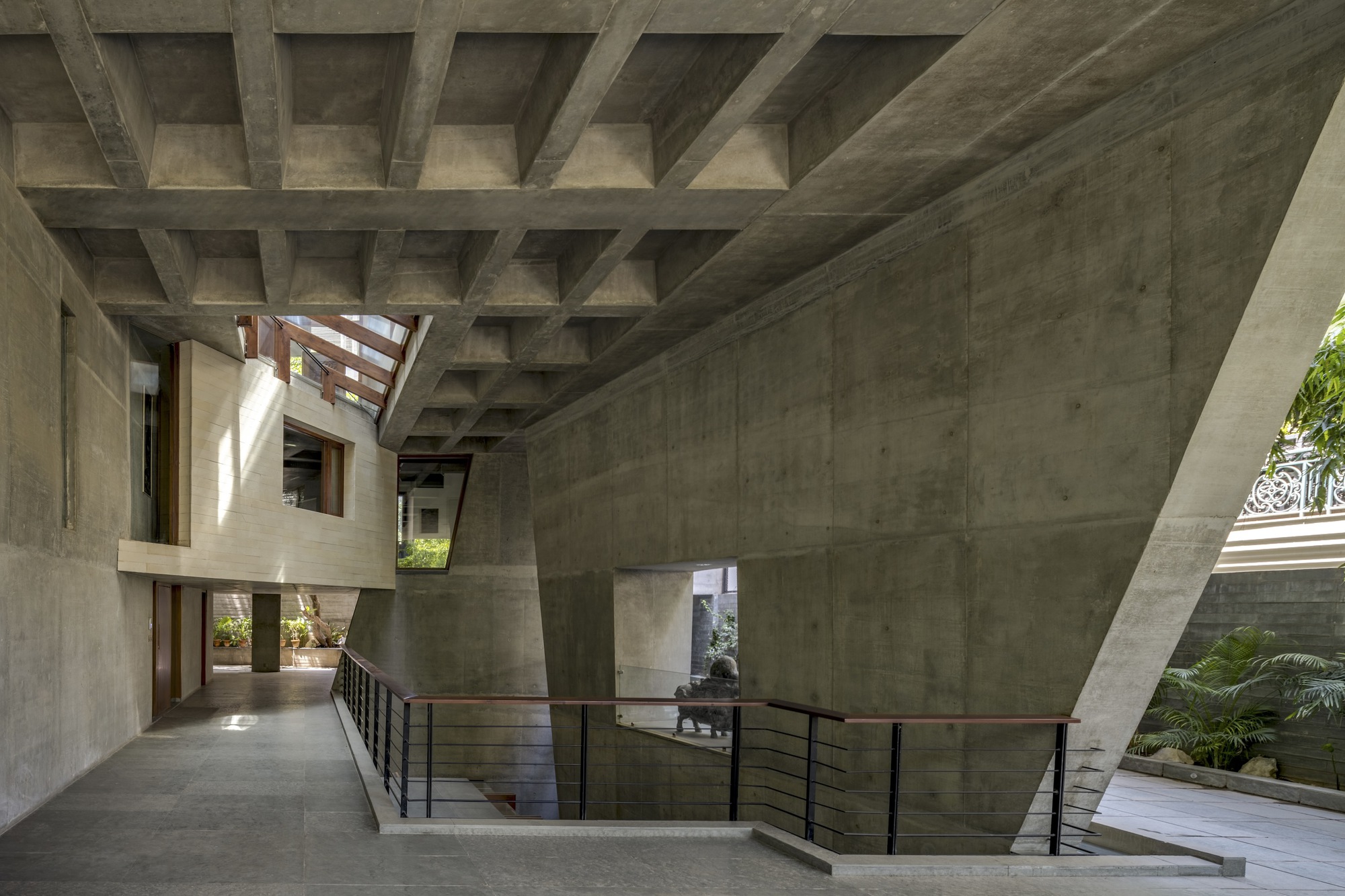 Galeria de Casa dos Vazios / Malik Architecture - 12