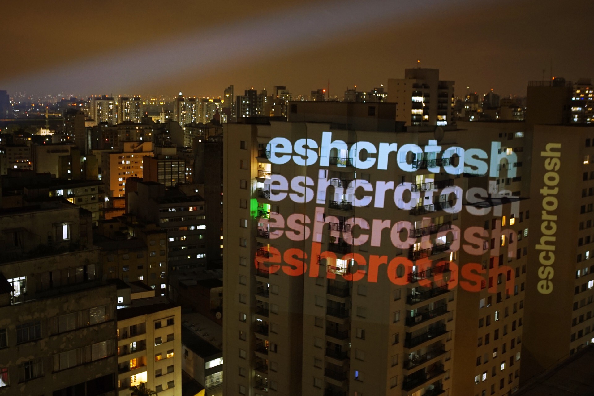 Gallery of (Dis)engagement with Media Architecture - 3