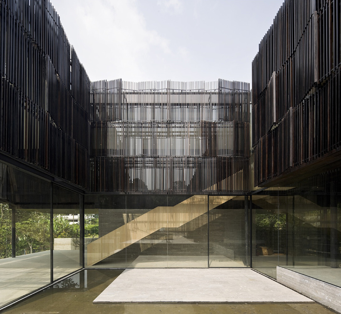 Gallery of 5 Typologies of Multigenerational Family Homes - 27