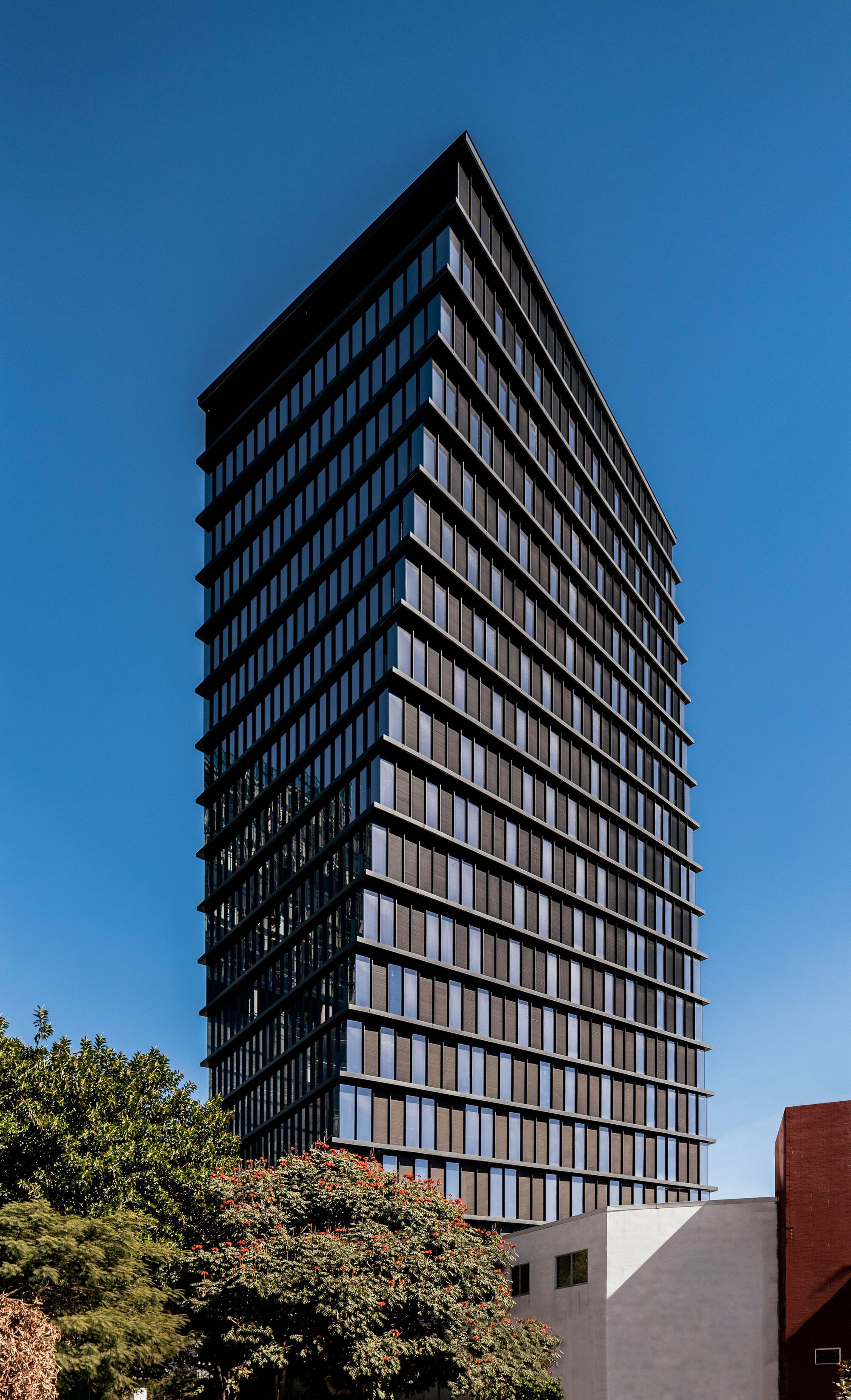 Galería de Torre Helix / CRAFT Arquitectos - 7