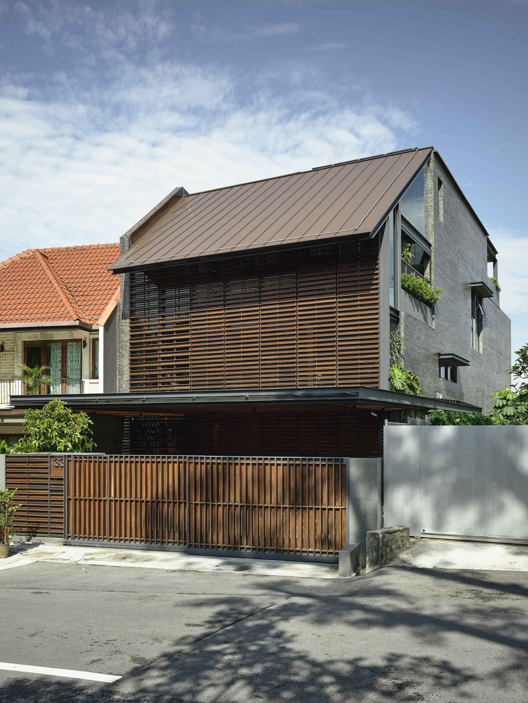 Gallery of Outside In House / HYLA Architects - 8