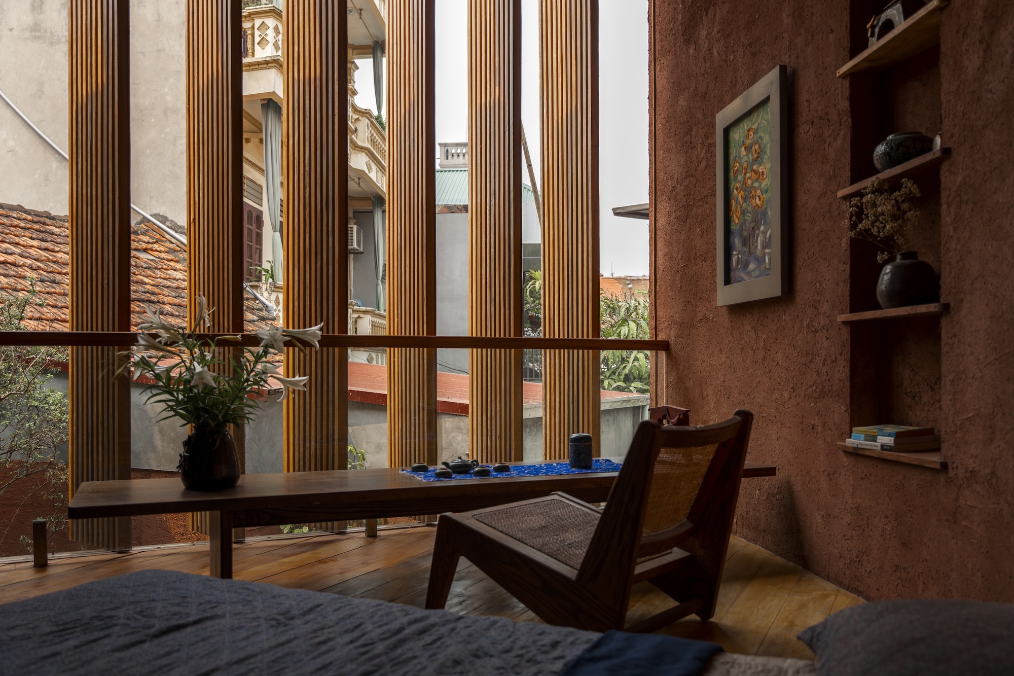 Gallery of The NGÕ Alley House / D.O.G House - 12