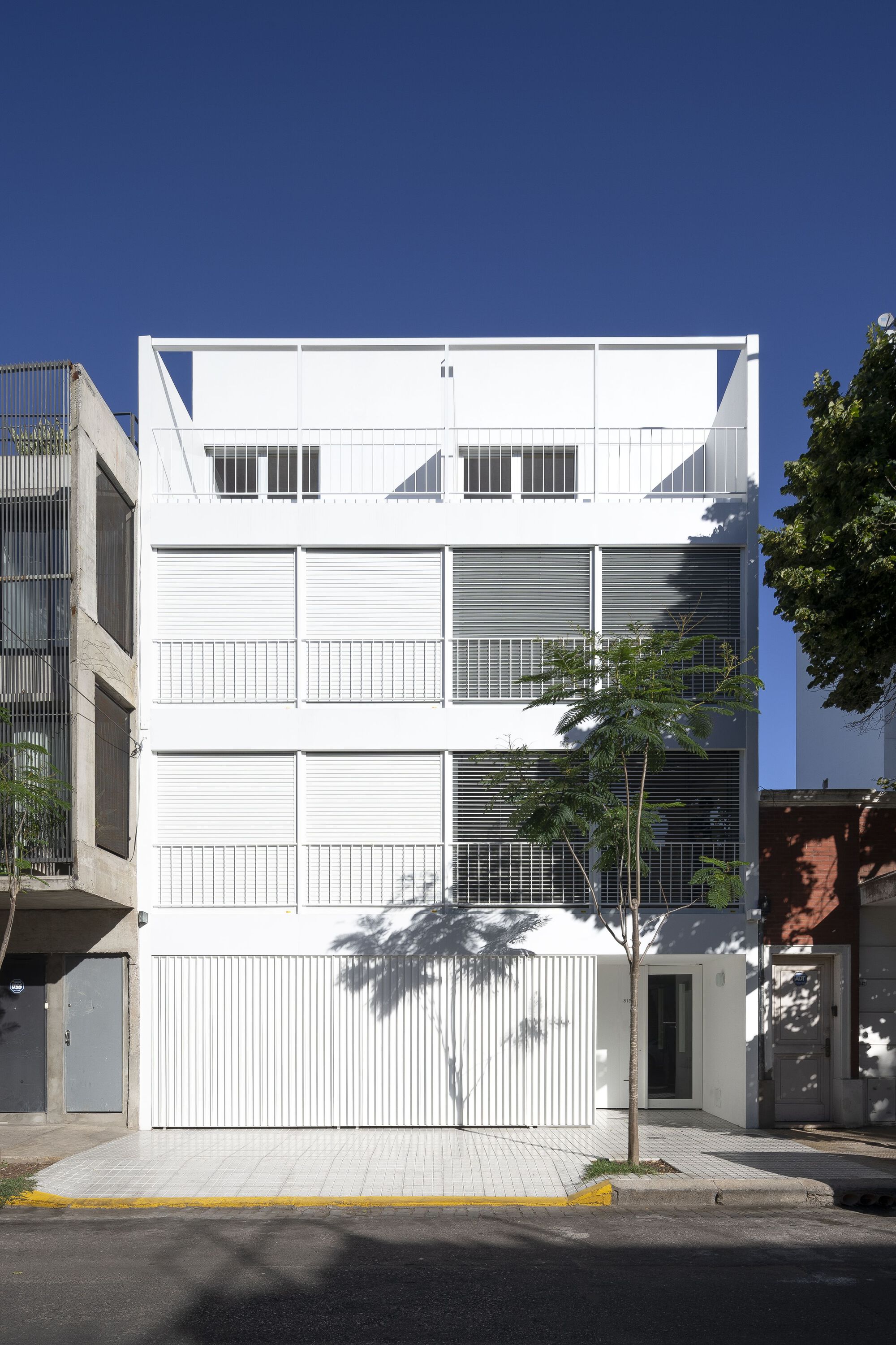 Galeria de Edifício Jorge Newbery 3136 / MoGS - 11