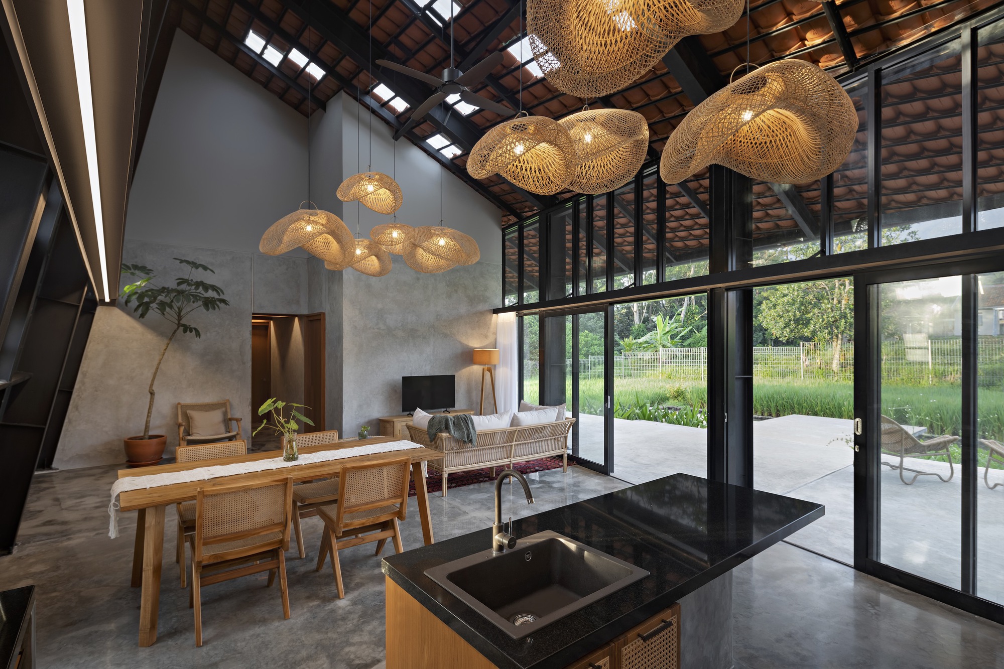 Gallery of Svarga Cilimus House / PSA Studio - 13