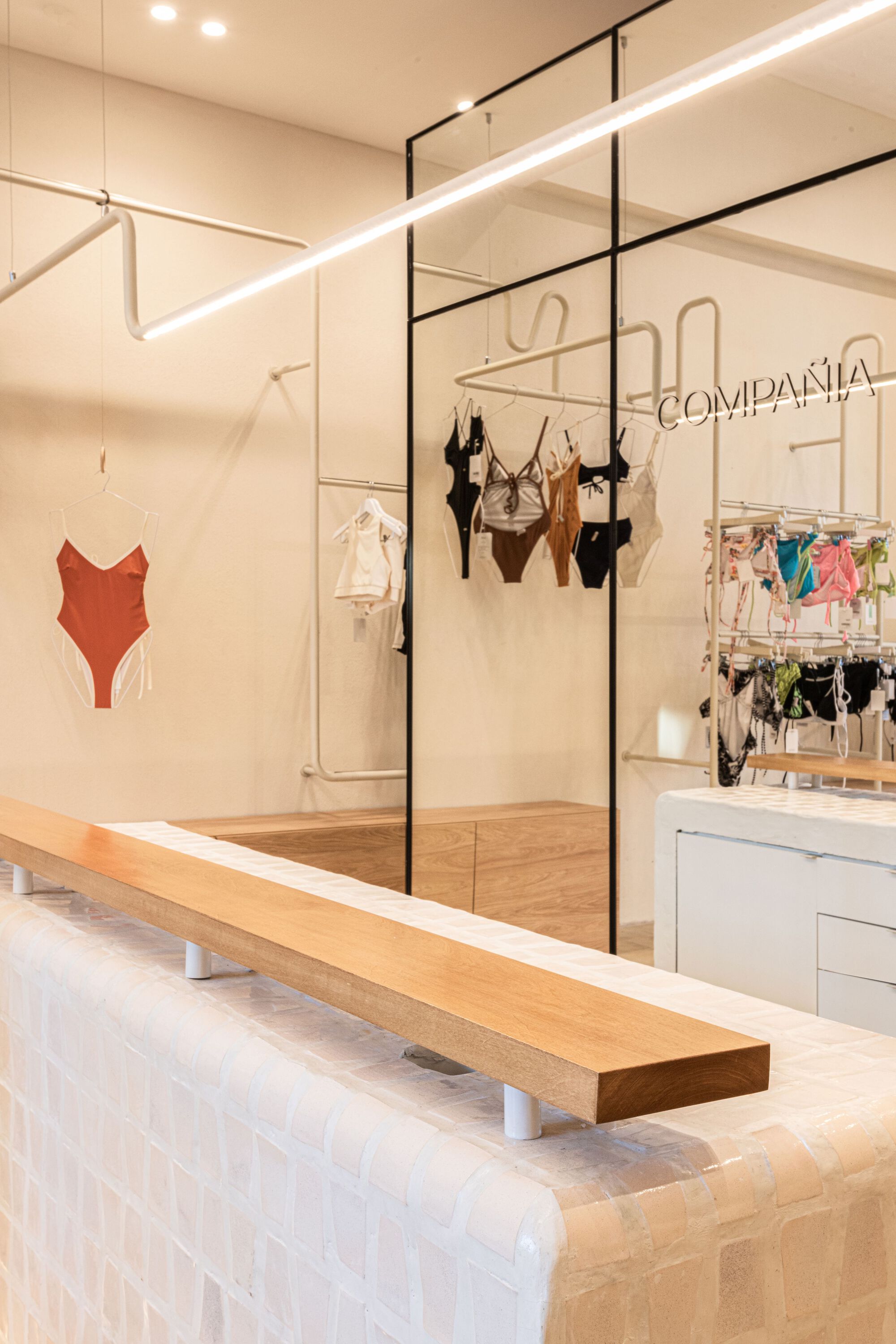 Galería de Compañía del Sol / MURO estudio - 13