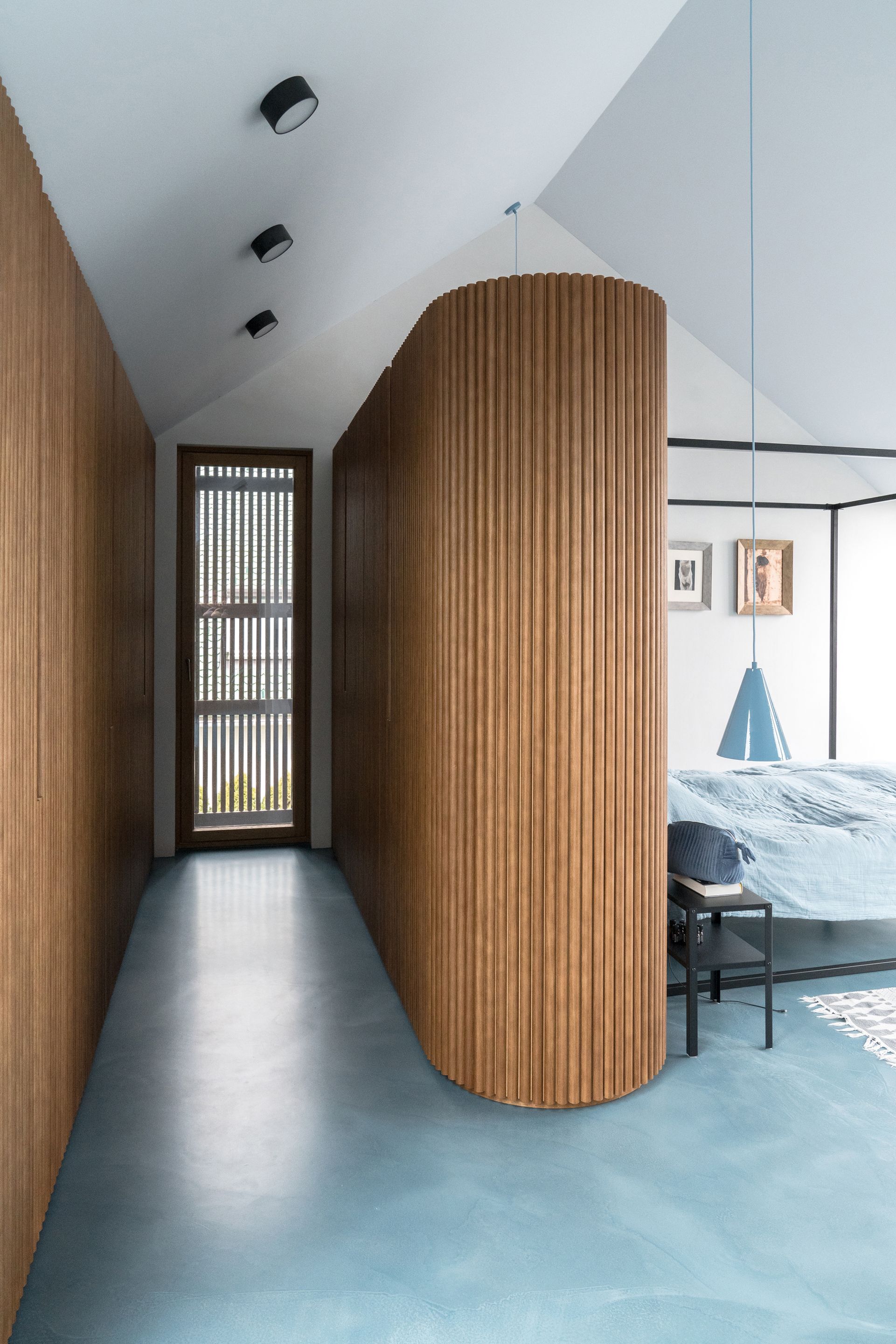 Gallery of Two Houses And a Courtyard / Mostlikely Architecture - 8