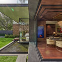 Corner House / DADA Partners | ArchDaily