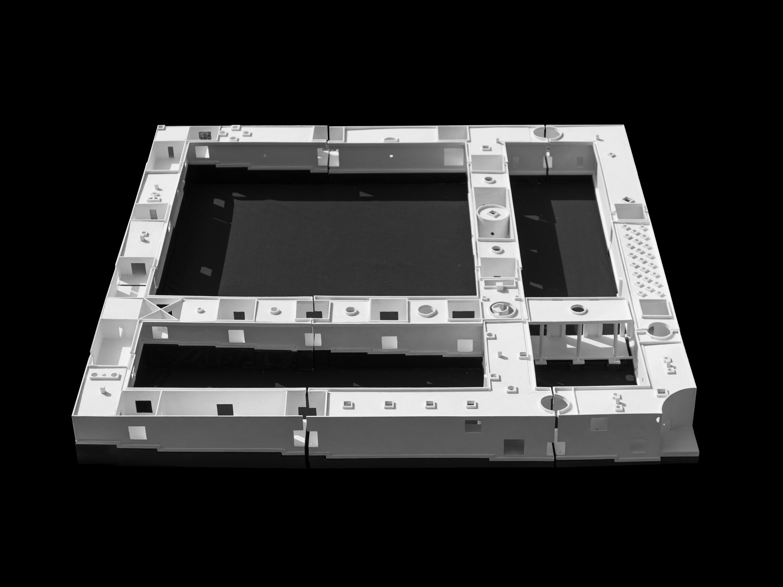 Gallery of Luna House / Pezo von Ellrichshausen - 38