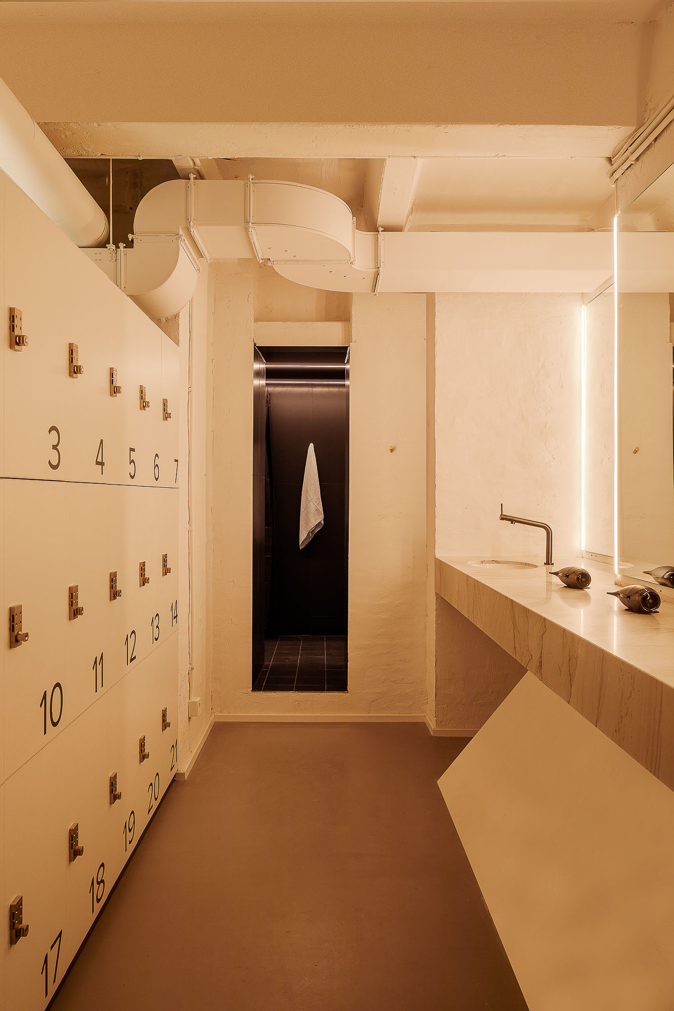 Gallery of Beyond Fitness Studio / MAG.DESIGN + DRAA - 9