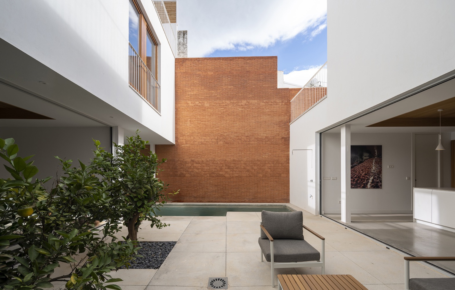 Galería de ¿Cómo son los patios interiores de las casas españolas? 10 ...