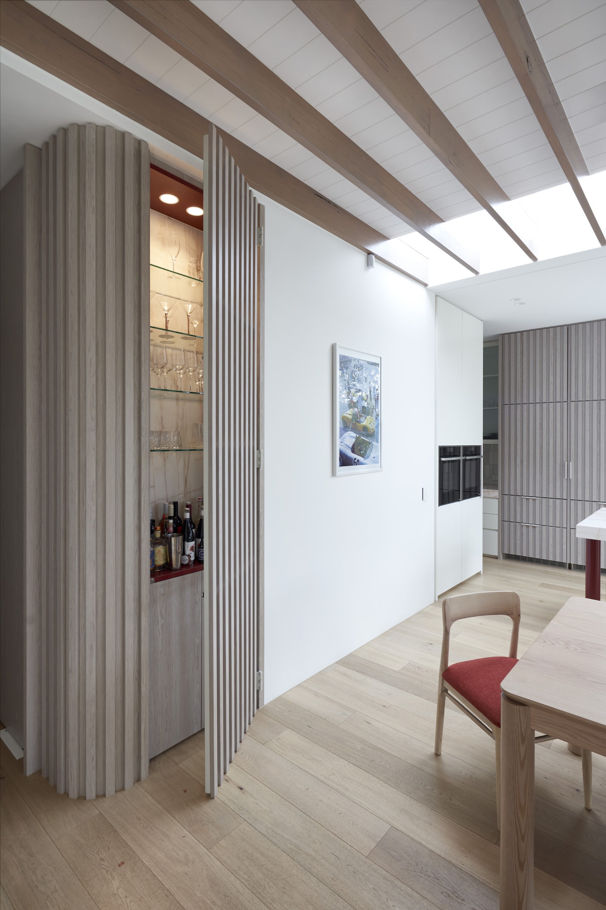 Gallery of Lindsay House / Megowan Architectural - 13