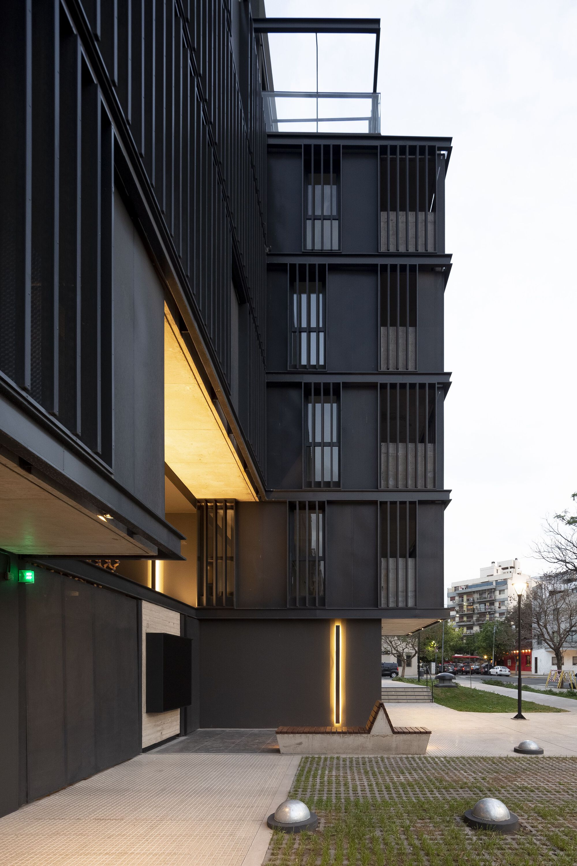 Galería de Edificio Donado 1601 / ESHH Arquitectura - 9