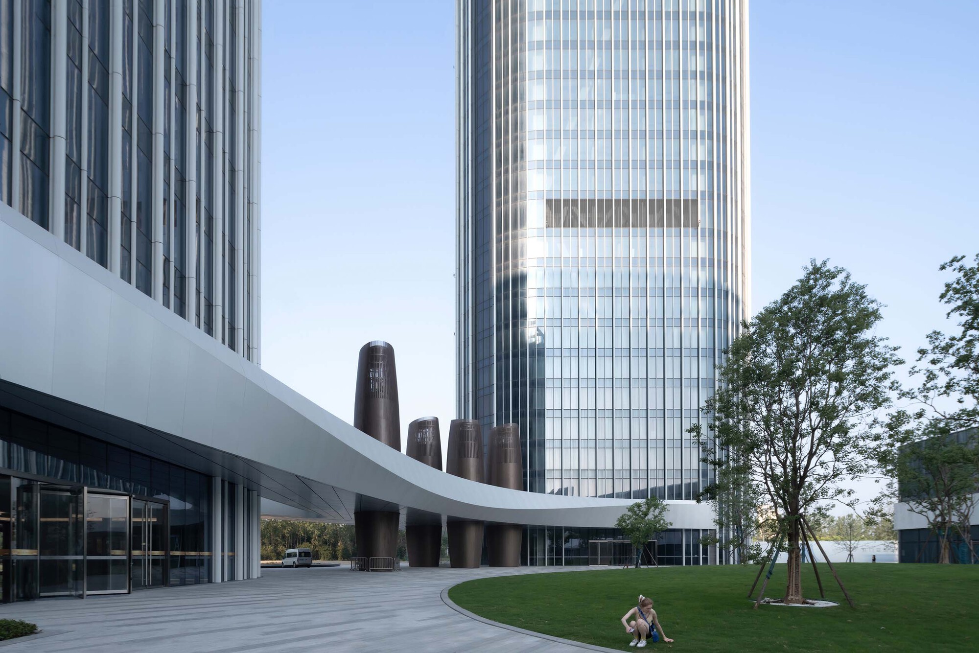 Gallery of Shimao Riverfront Wisdom Towers / EID Arch - 4