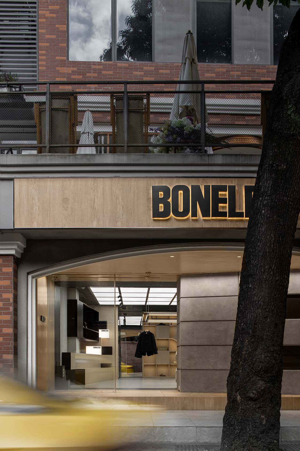 Gallery of BONELESS Concept Store / Supercloud Studio - 6