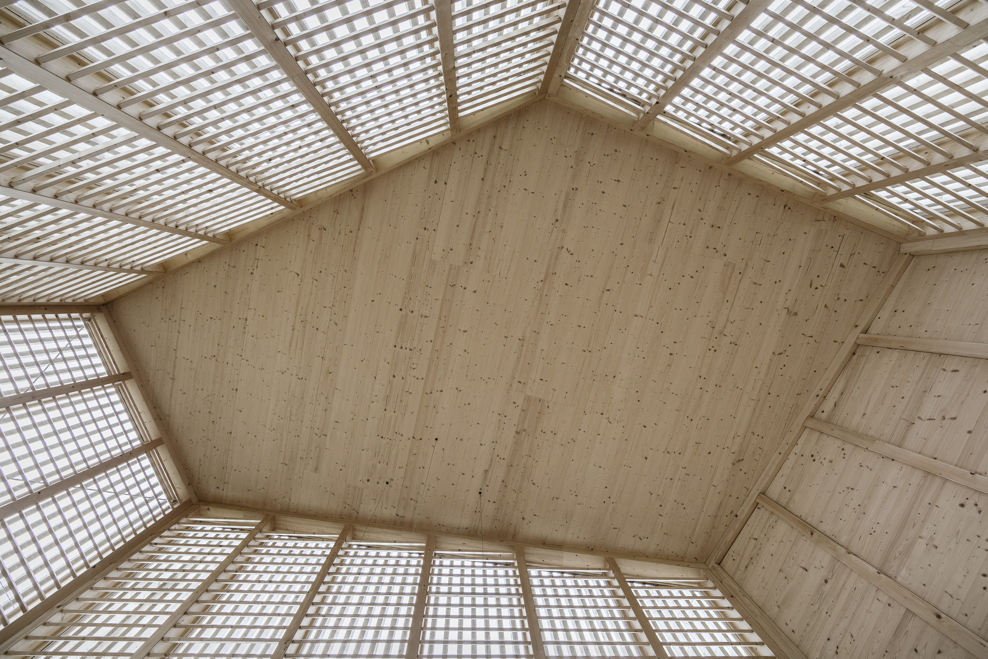 Gallery of Resurrection Chapel / LP architektur - 9