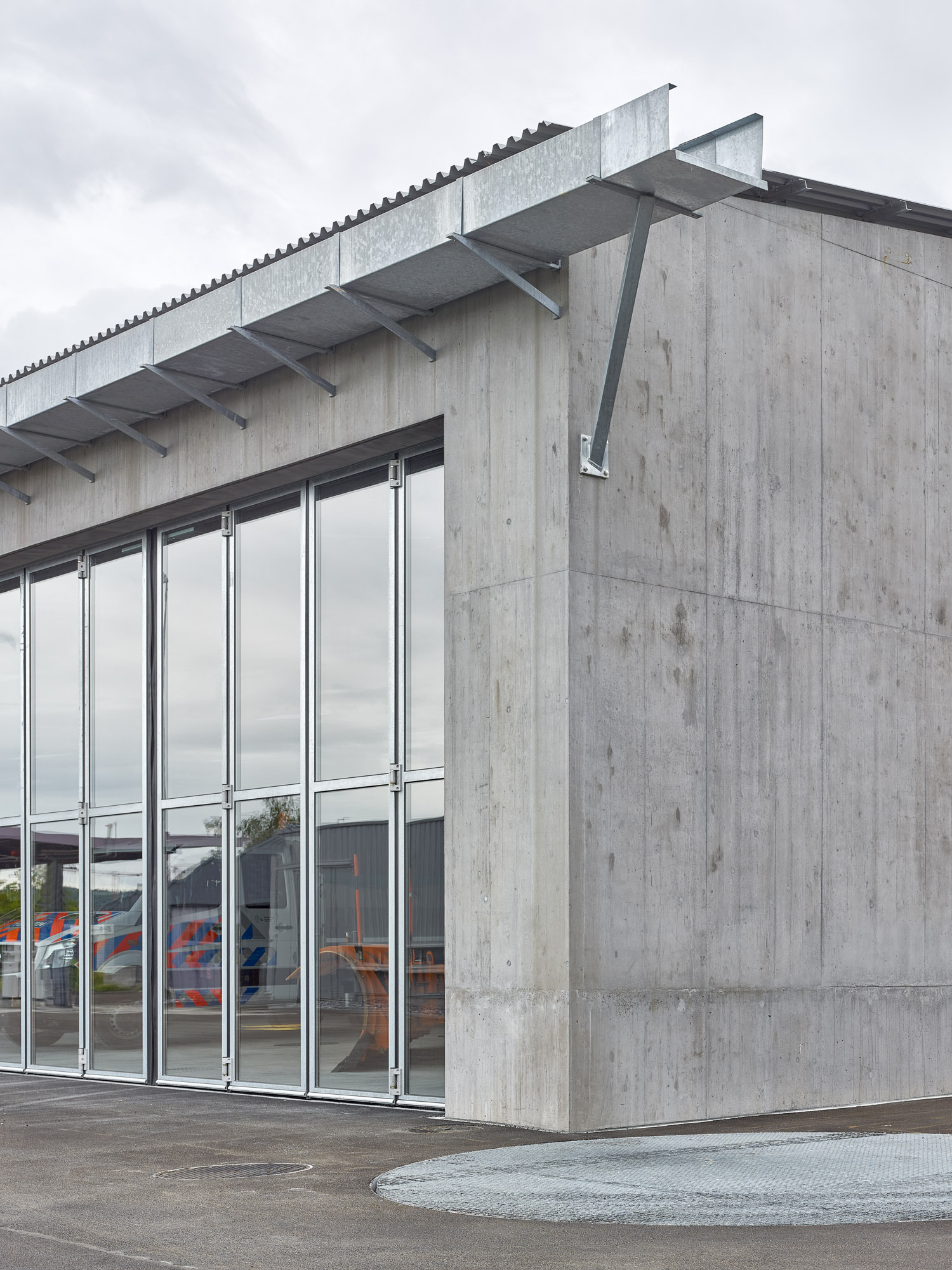 Gallery of Werkhof Bülach Building / Felgendreher Olfs Köchling Architekten - 3